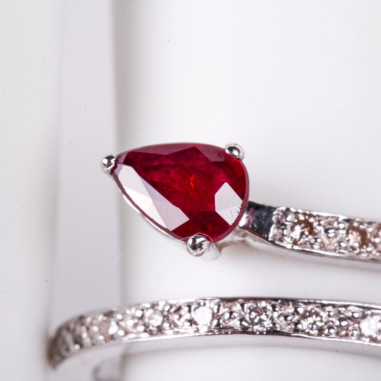 14K White Gold, Ruby, and Diamond Bypass Snake Ring | EBTH