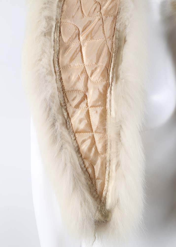 White Fox Fur Collar | EBTH