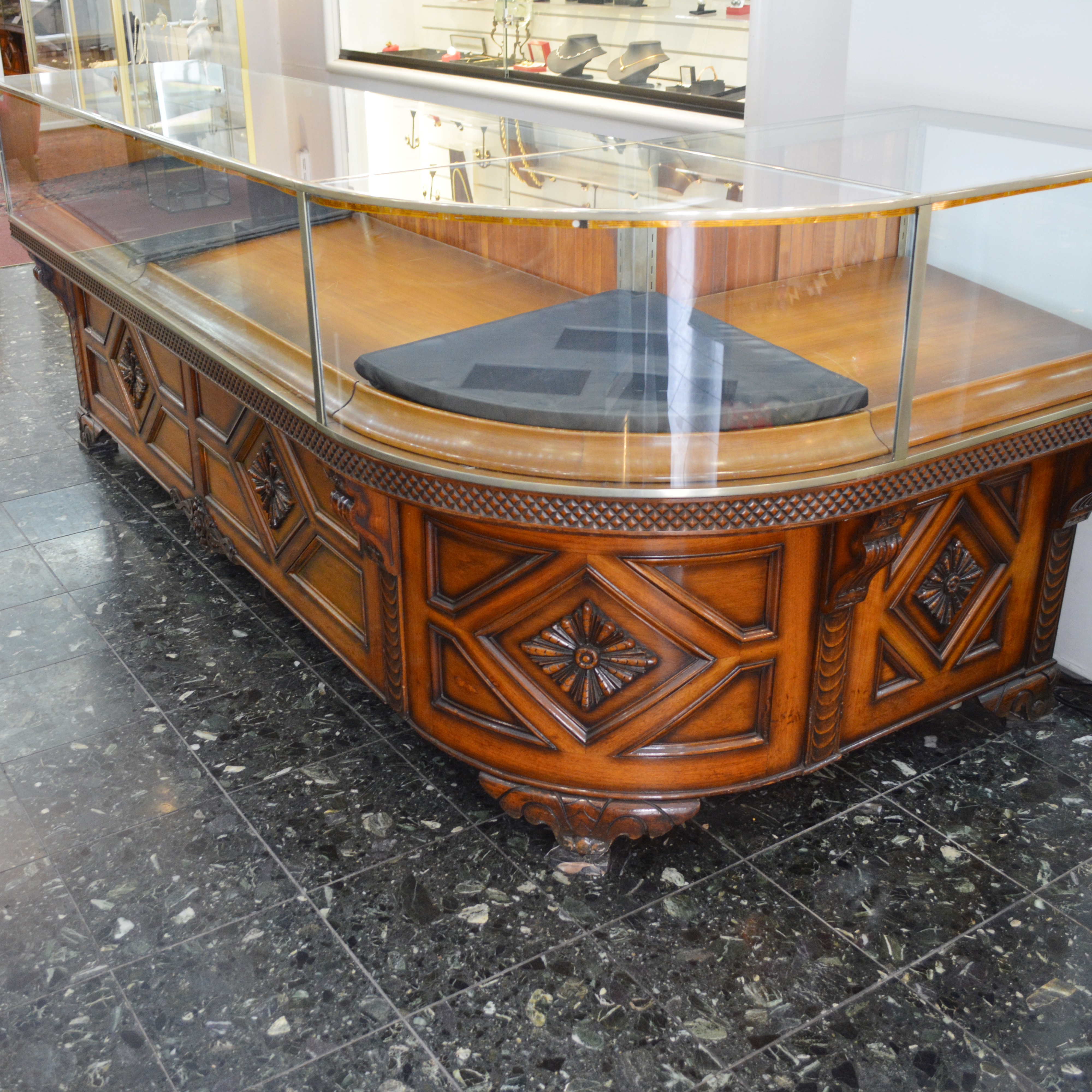 Victorian Walnut Counter Height L-Shaped Jewelry Display Case | EBTH