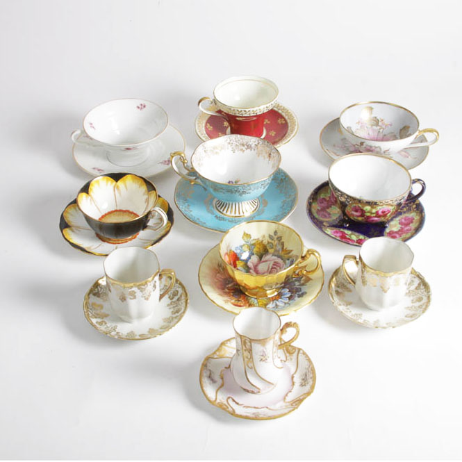 Collection of Tea Cups and Saucers Including Rosenthal | EBTH