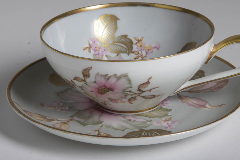 Collection of Tea Cups and Saucers Including Rosenthal | EBTH