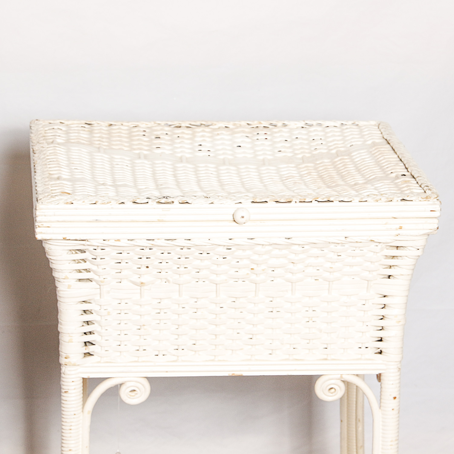 White Wicker Sewing Stand | EBTH