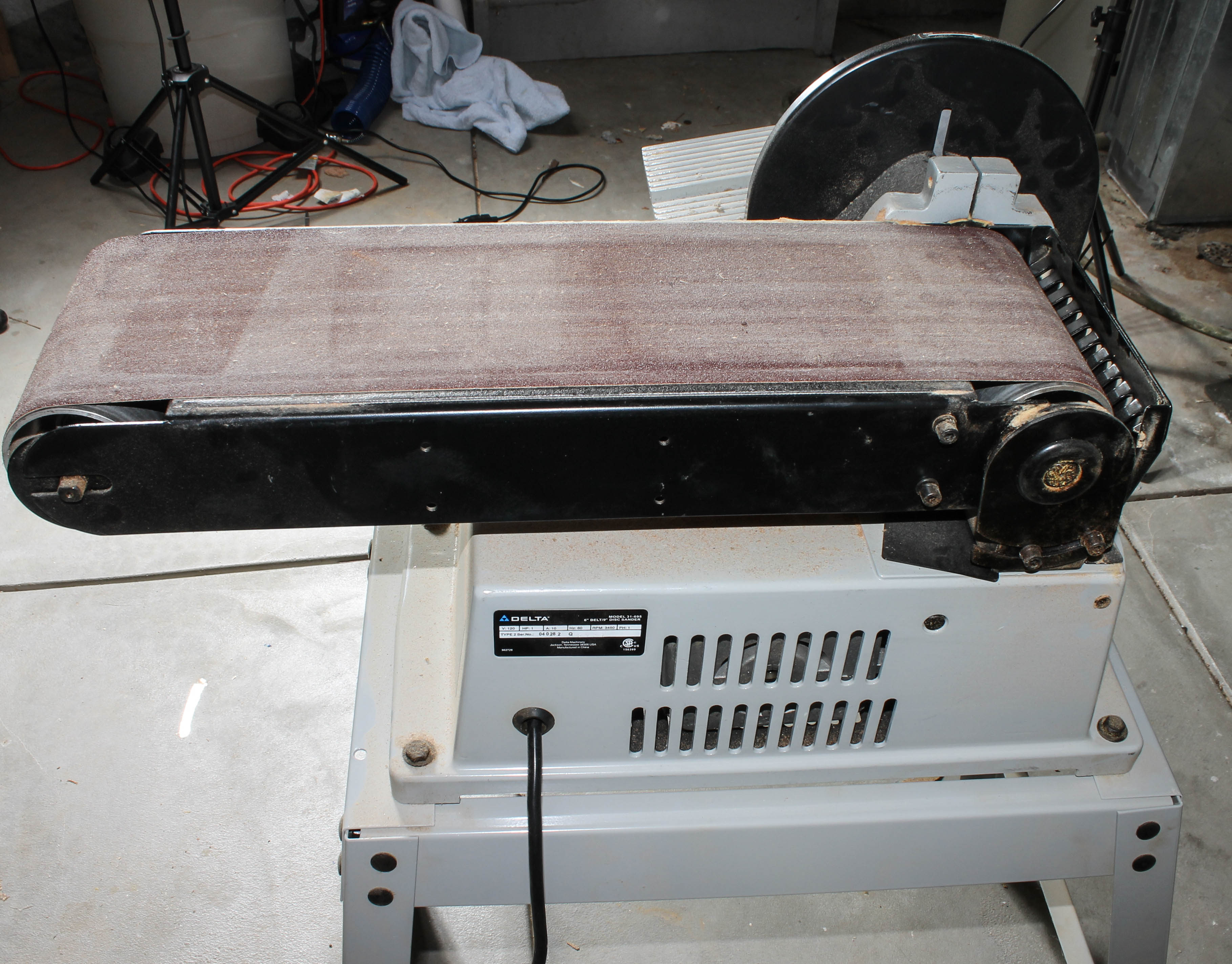 Delta Sanding Table with Stand | EBTH