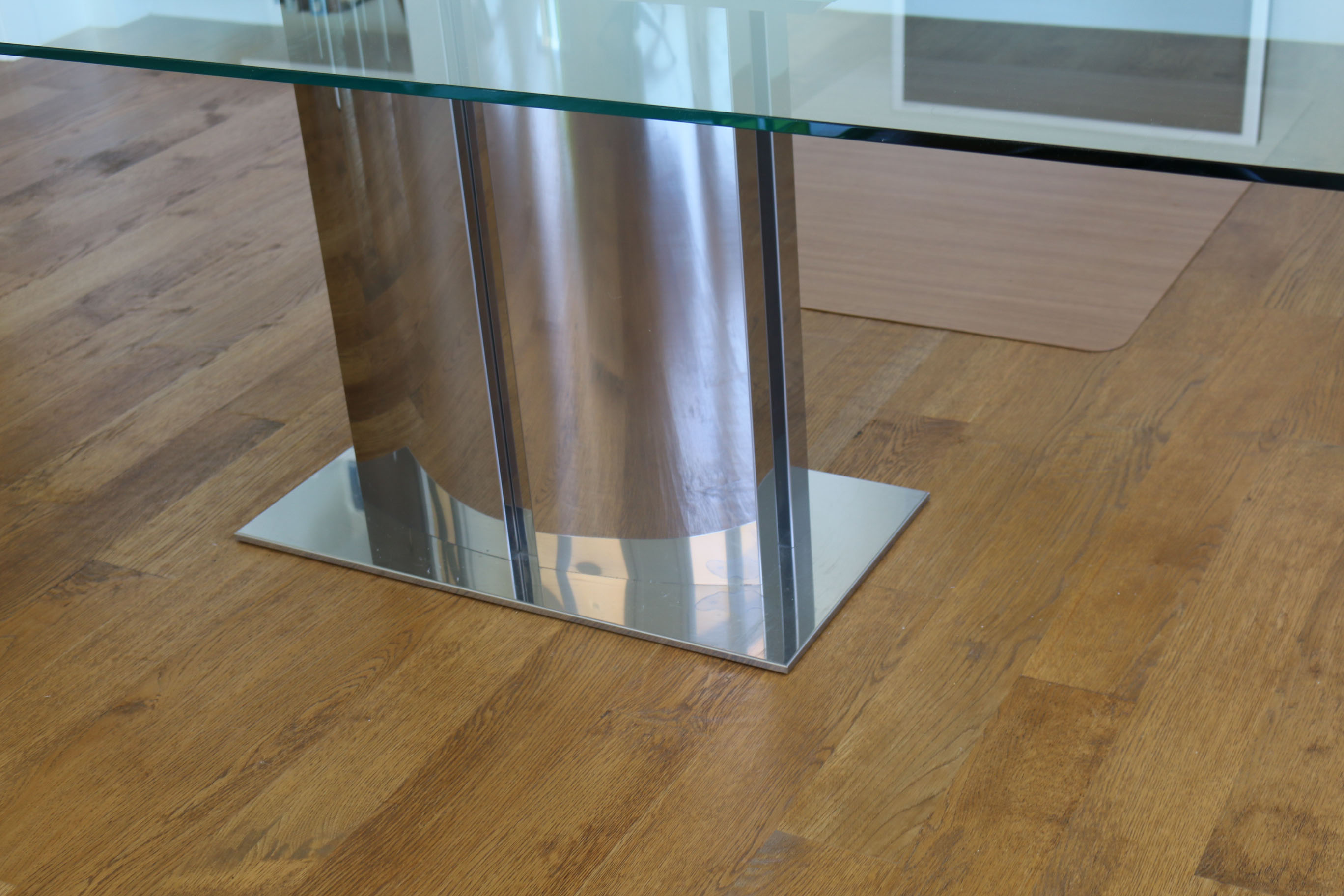 Modernist Style Glass Top Dining Table From Cantoni | EBTH