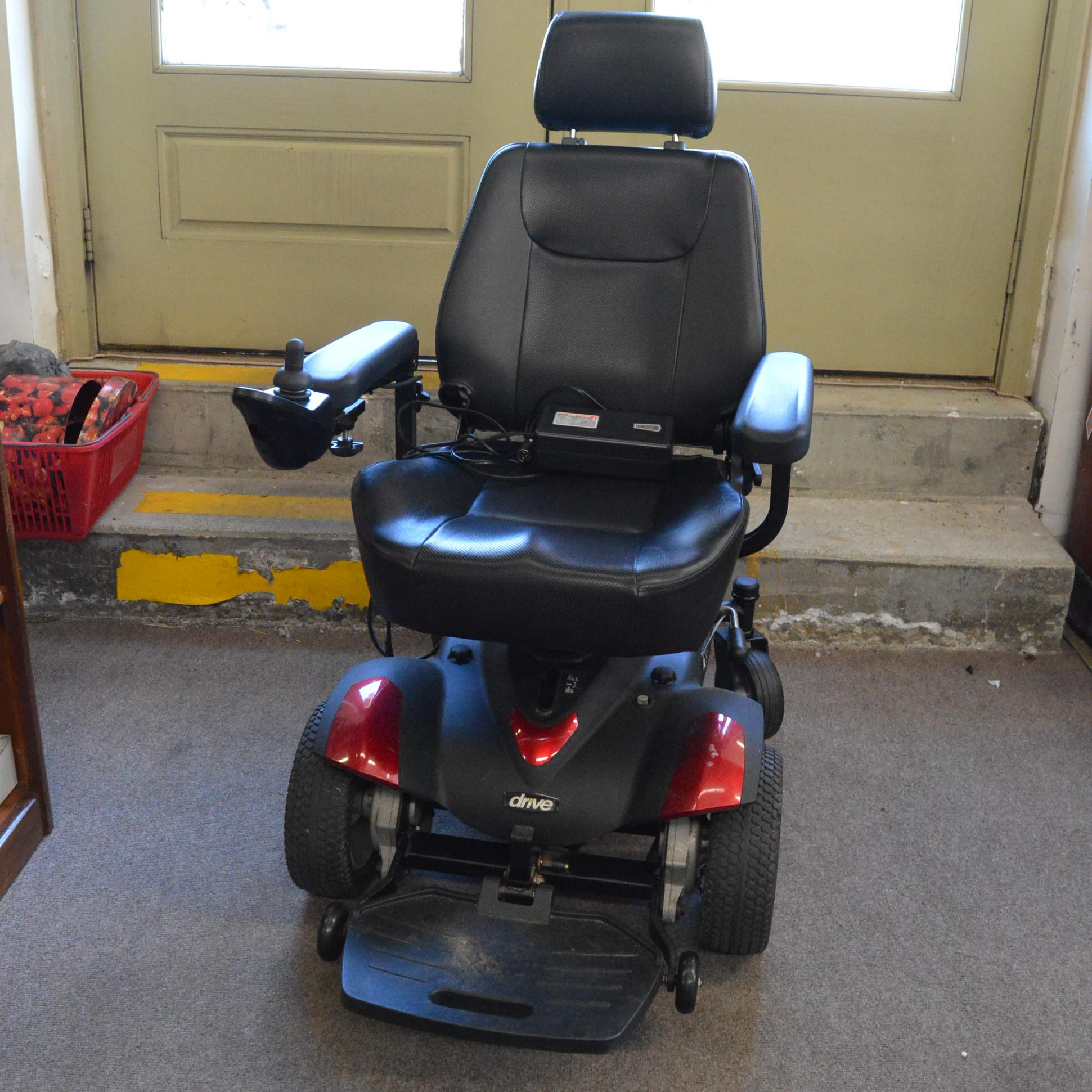 Titan "Drive" Power Chair | EBTH