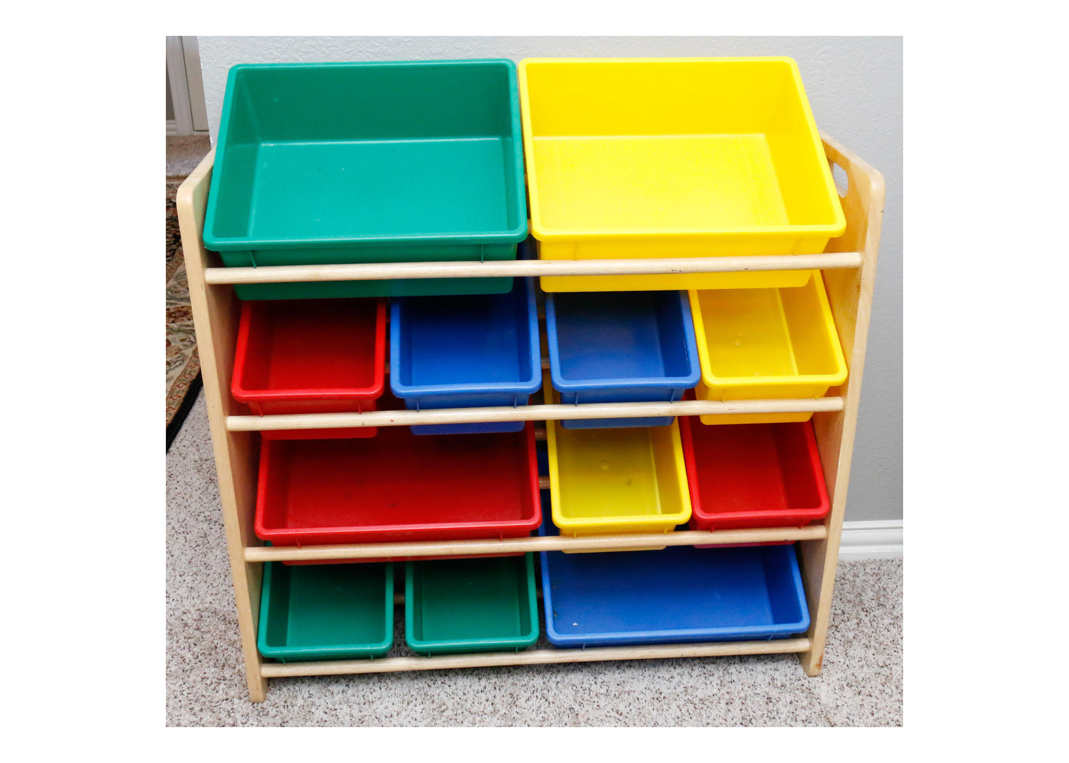 Colored Totes with Rack | EBTH