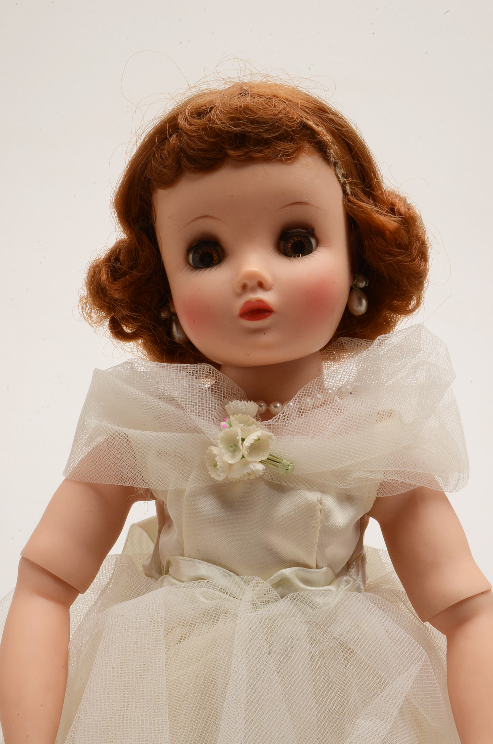Madam Alexander"Elise" Bride Doll with Accessories. | EBTH