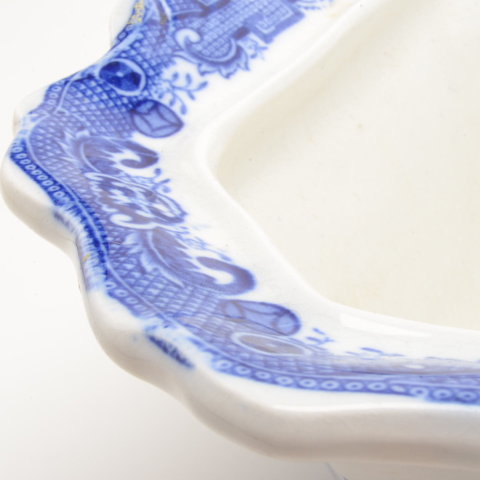 Allerton's England "Willow" Tureen | EBTH