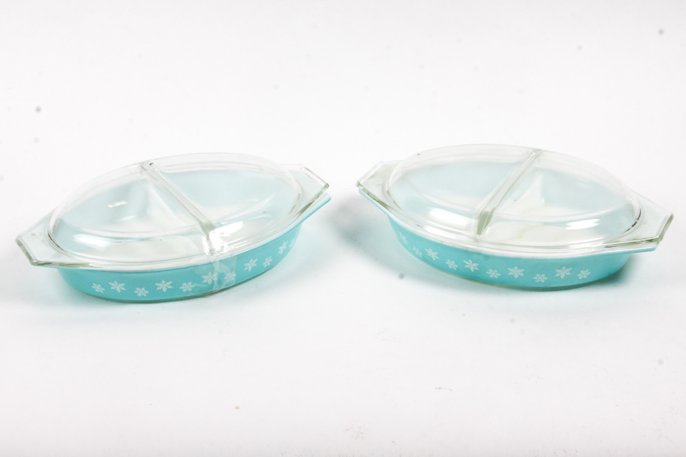 Vintage Blue and White Pyrex | EBTH