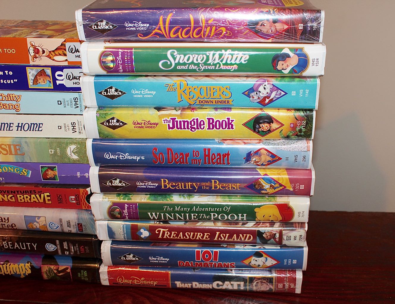 Snow White, Aladdin, Other Disney VHS Tapes | EBTH