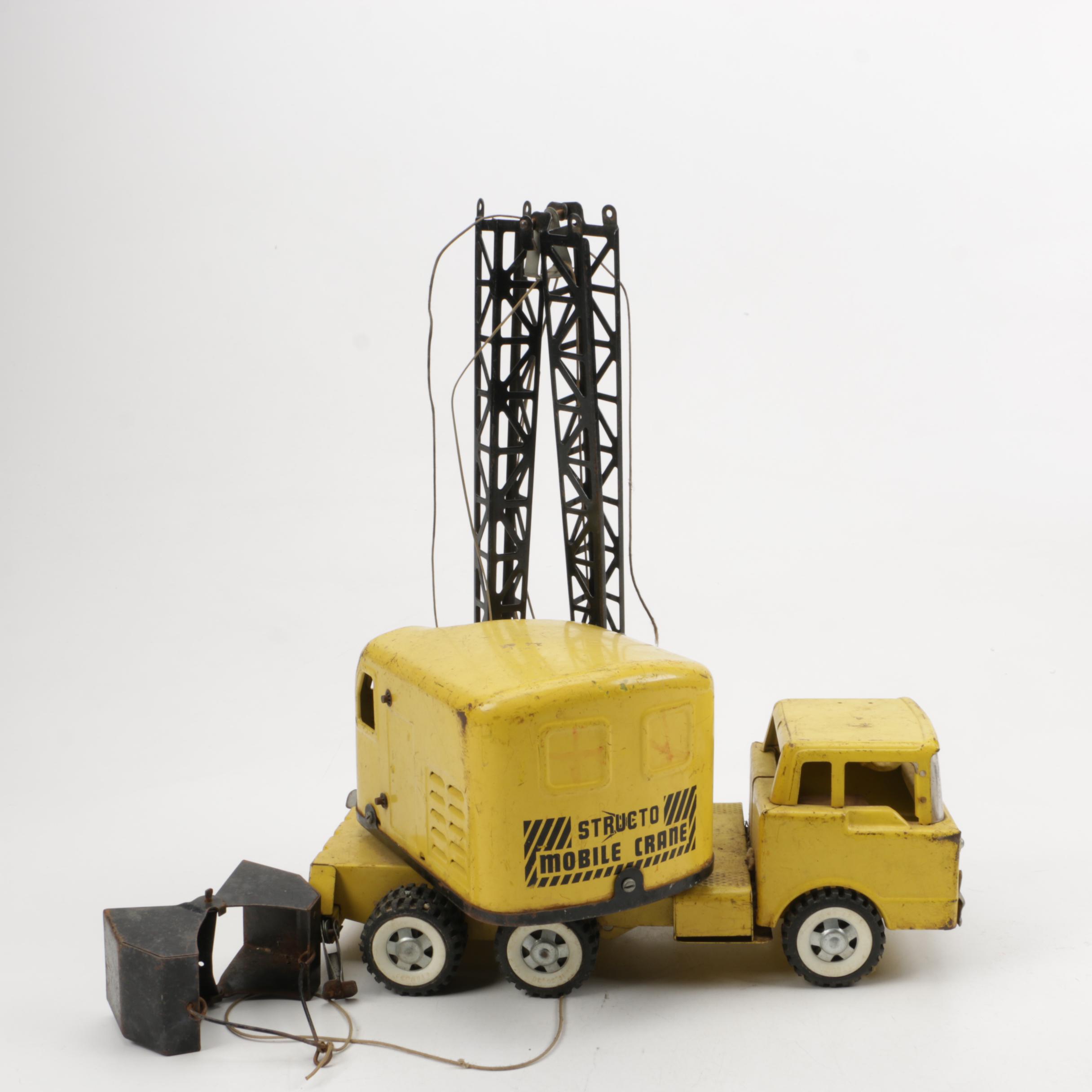 1950s Structo Pressed Steel Mobile Crane Truck | EBTH