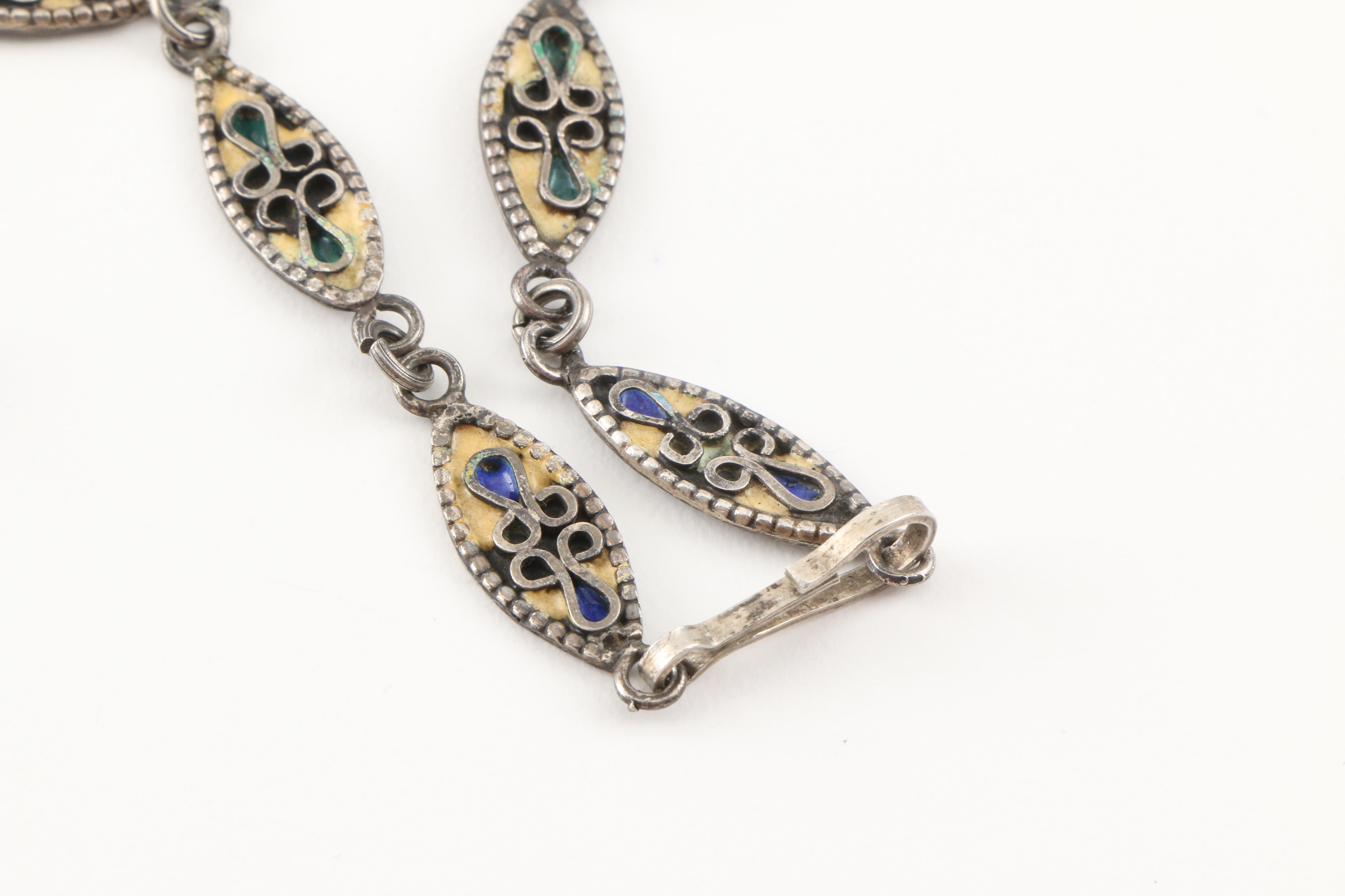 Sterling Silver Vintage Coral and Enamel Arabesque Necklace | EBTH