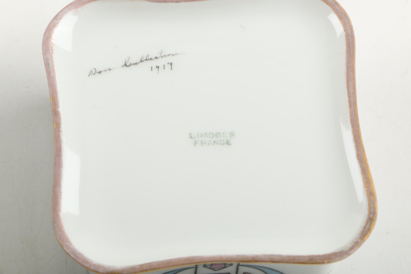Antique 1917 Limoges Art Deco Signed Hand-Painted Vanity Dresser Set | EBTH Antique 1917 Limoges Art Deco Signed Hand-Painted Vanity Dresser Set | EBTH
