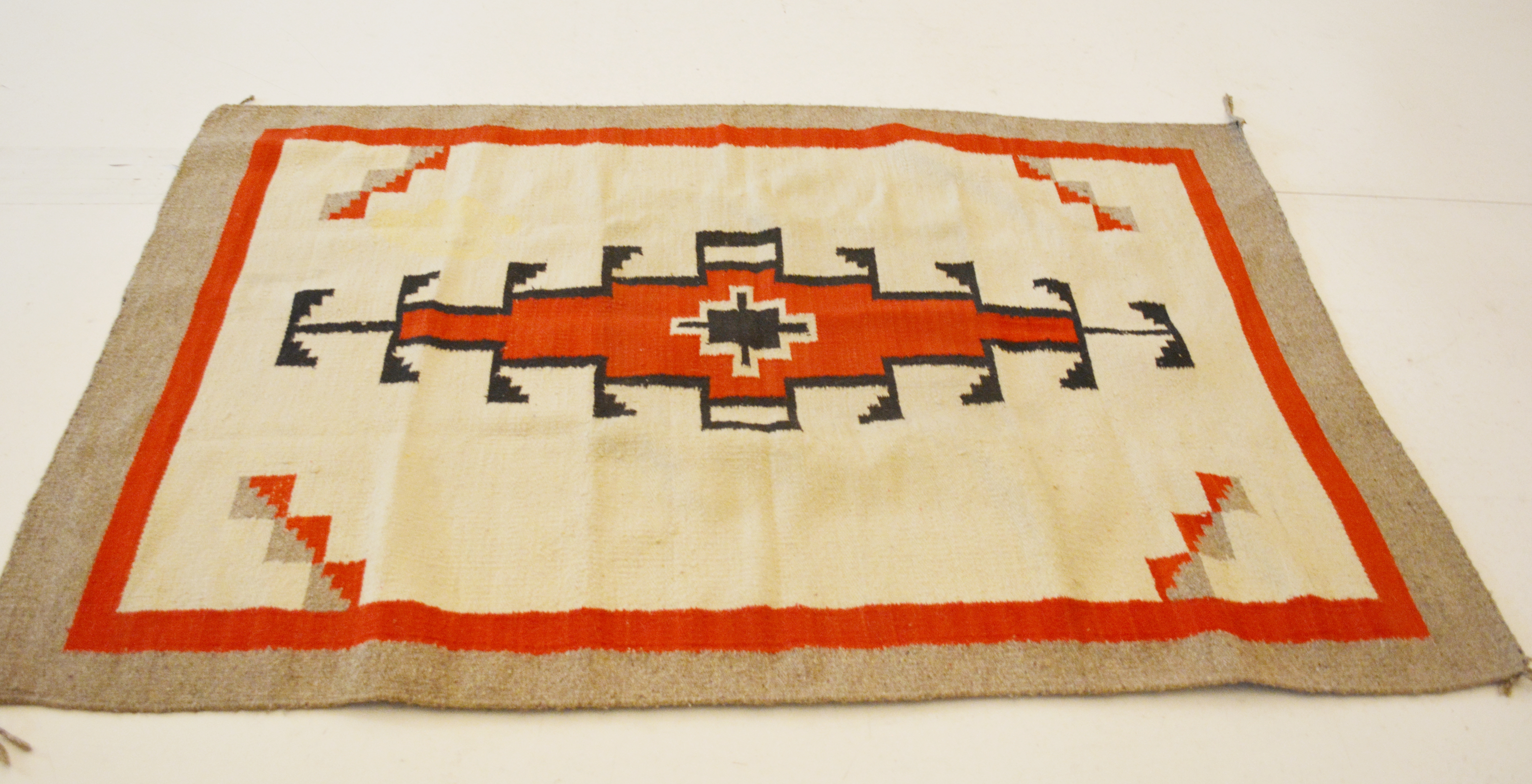 Native American Navajo Style Wool Area Rug | EBTH