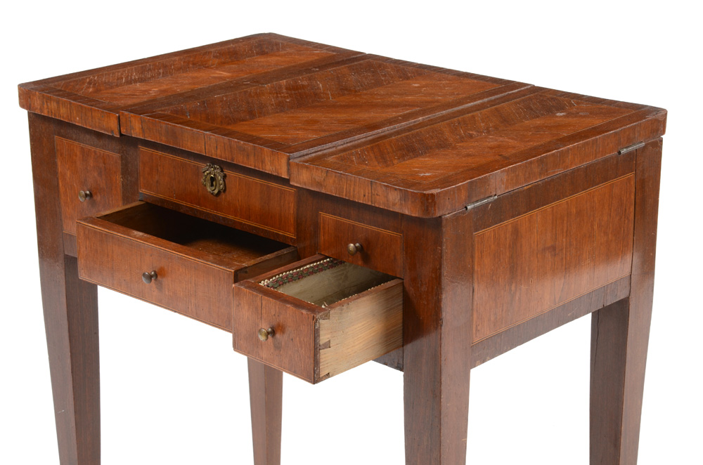 Antique "Beau Brummel" Style Mahogany Lift Top Dressing Table | EBTH