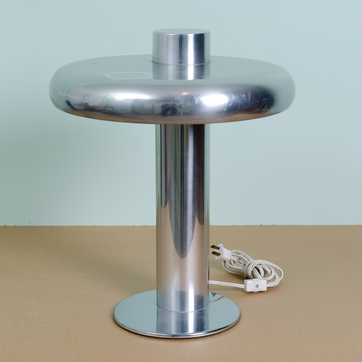 Mid Century Modern Metal Desk Lamp by Laurel | EBTH