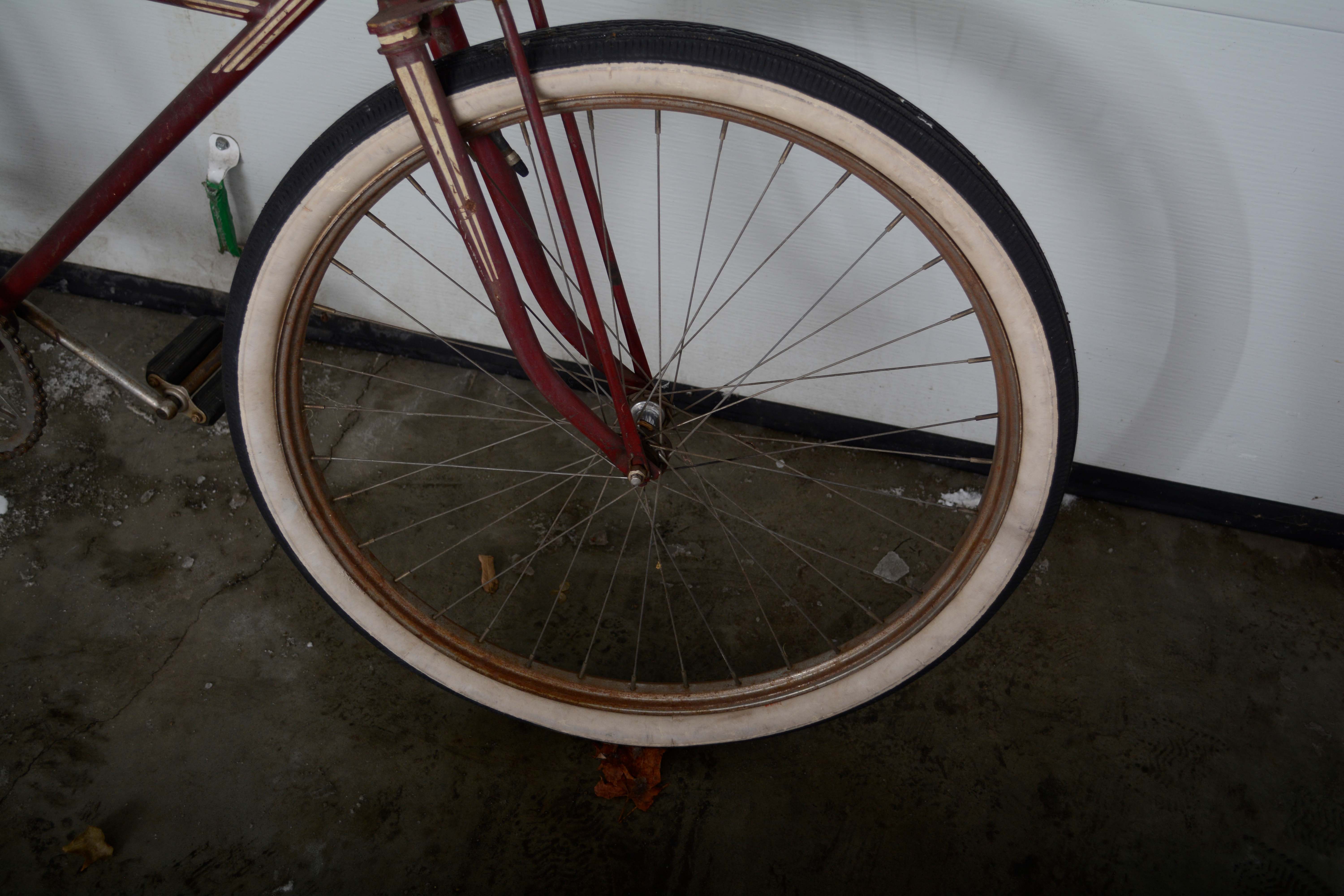 Vintage Elgin Bicycle | EBTH