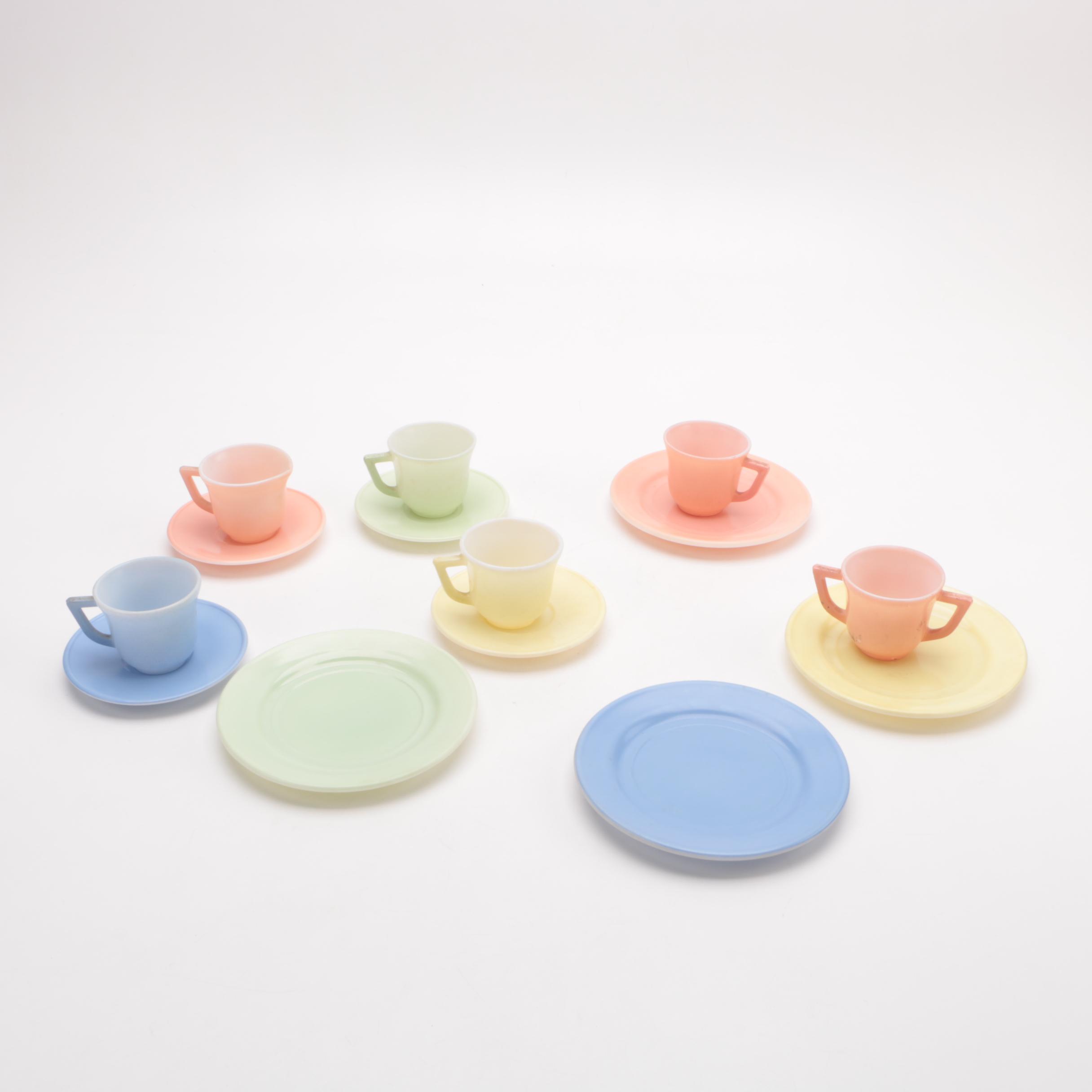 Vintage Pastel Glass Tableware for Four | EBTH