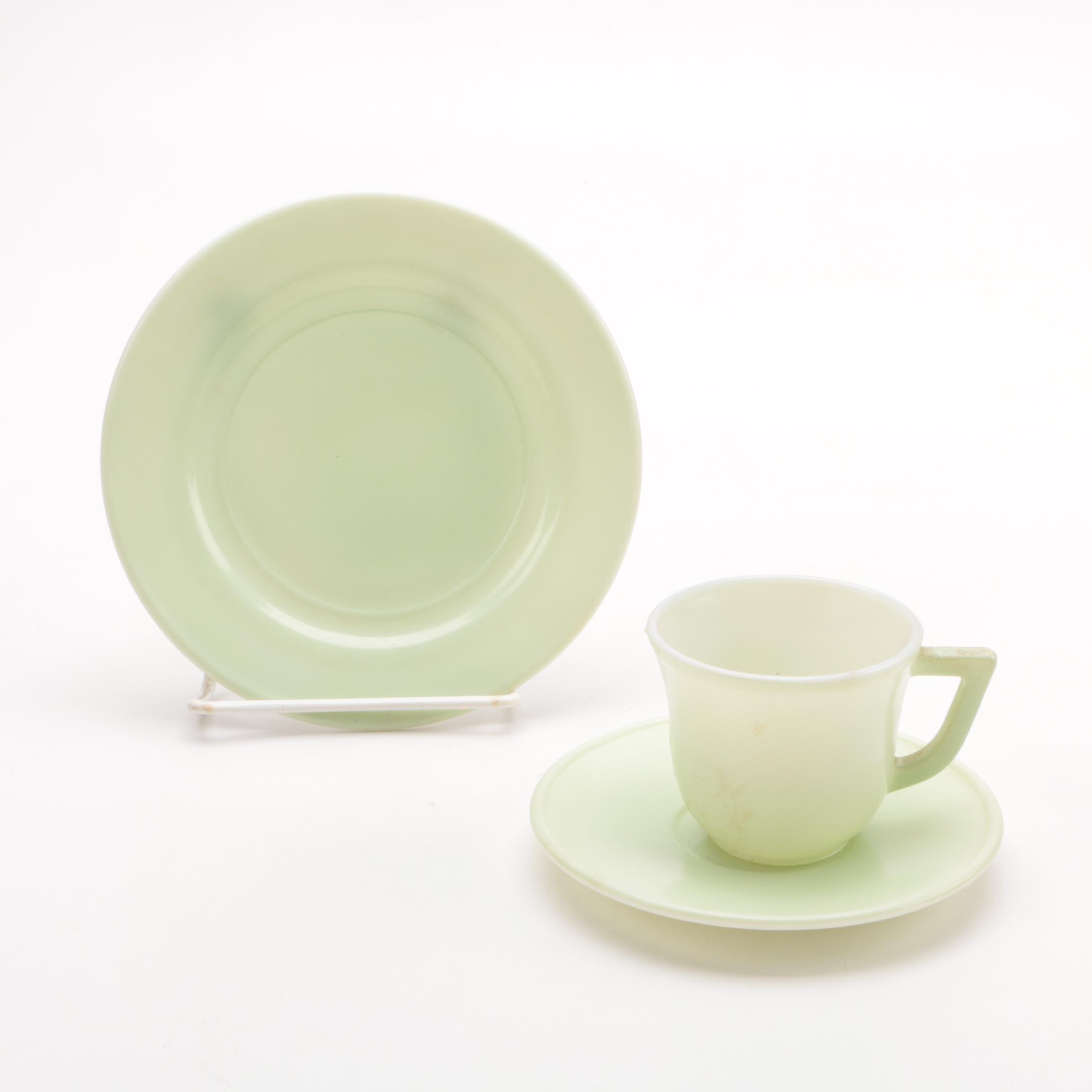 Vintage Pastel Glass Tableware for Four | EBTH