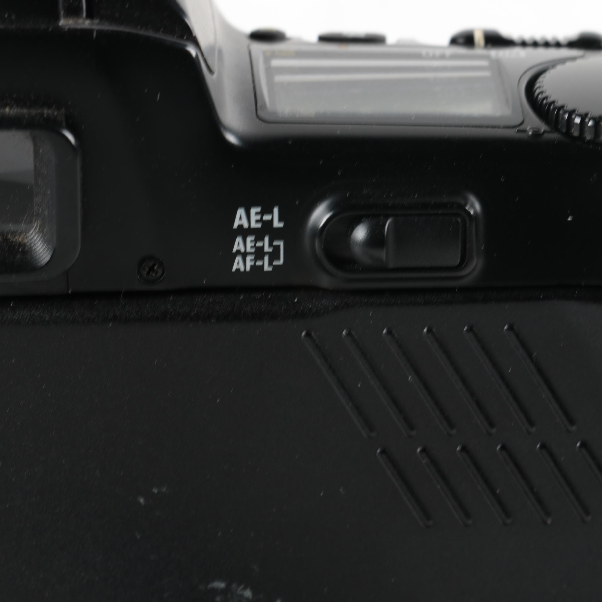 Nikon N6006 SLR Camera with Tripod, Bag, and Accessories | EBTH