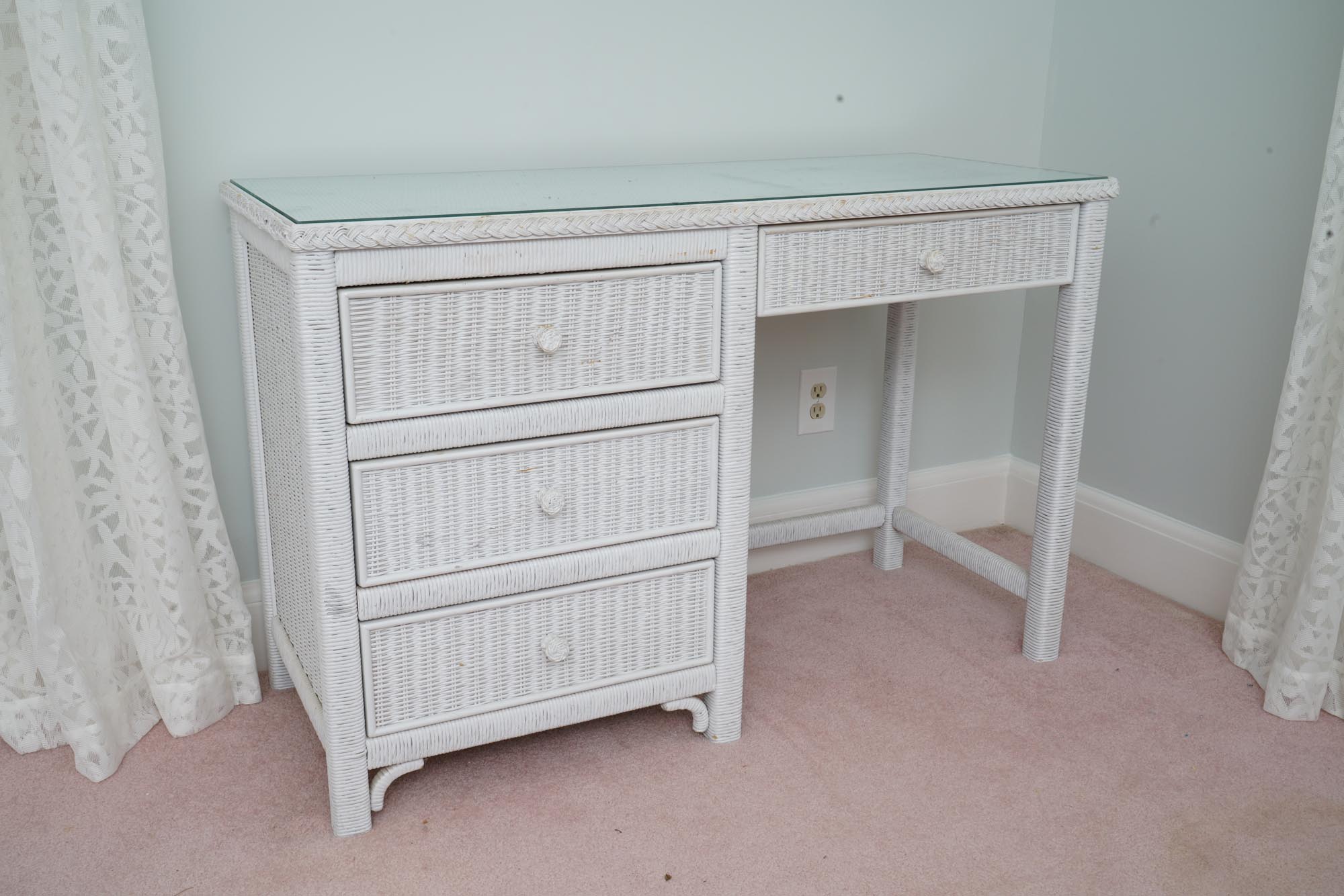 Henry Link Wicker Desk and Chair | EBTH