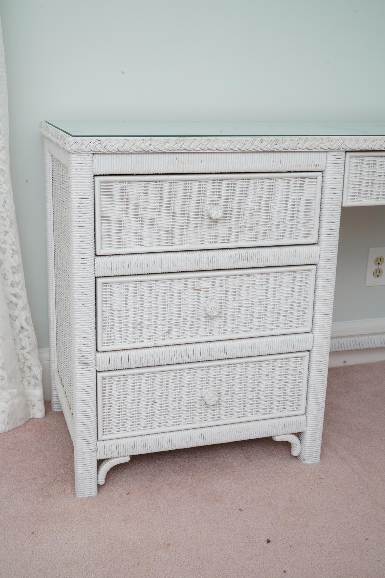 Henry Link Wicker Desk and Chair | EBTH