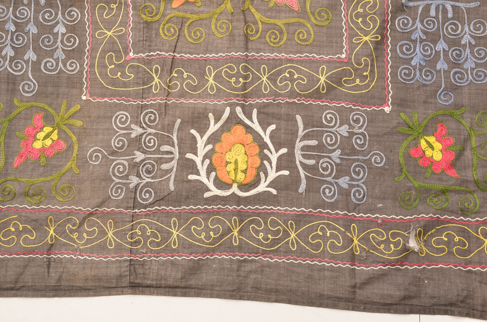 Hand Embroidered Cotton Textiles | EBTH