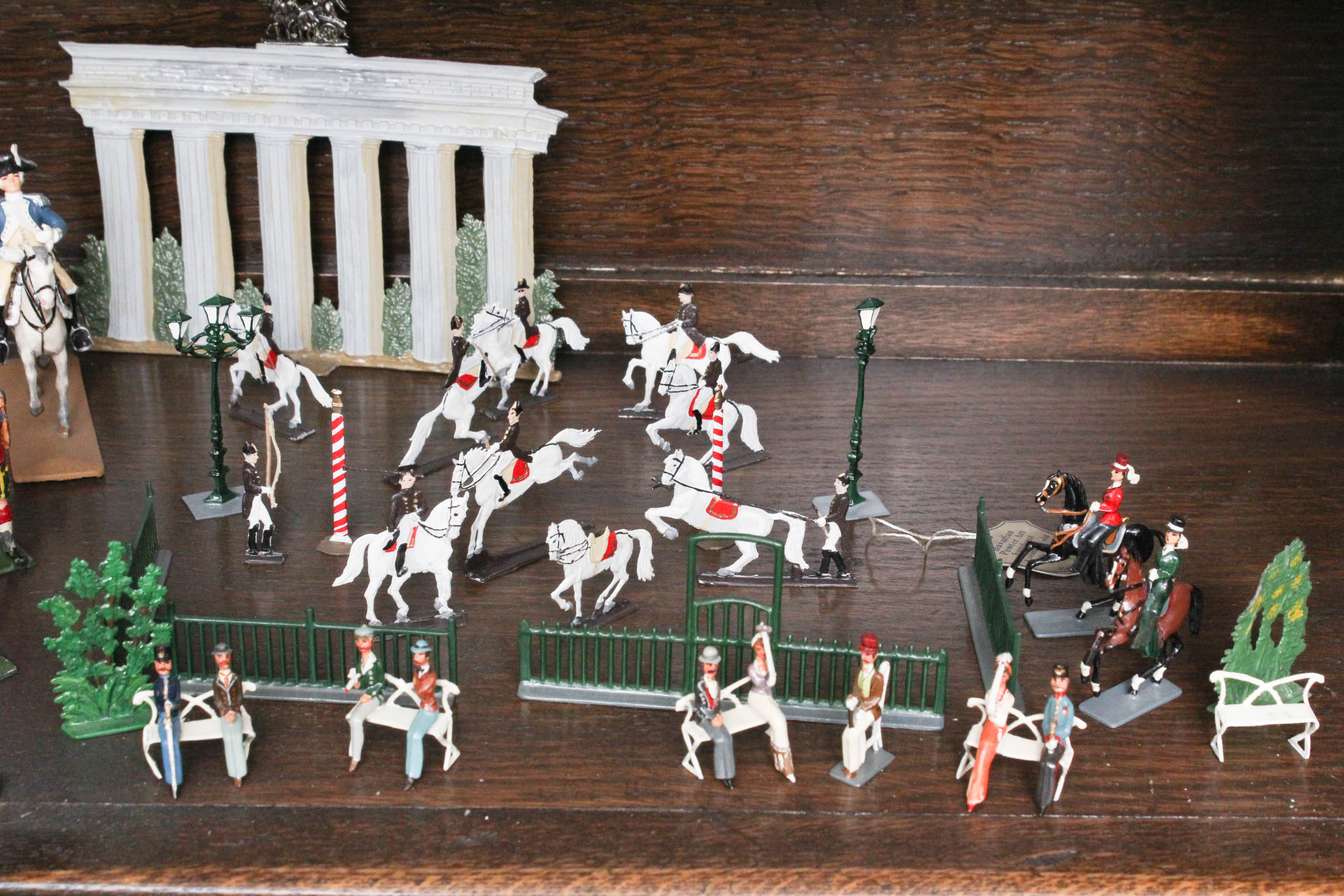 Vintage Lead Miniatures | EBTH