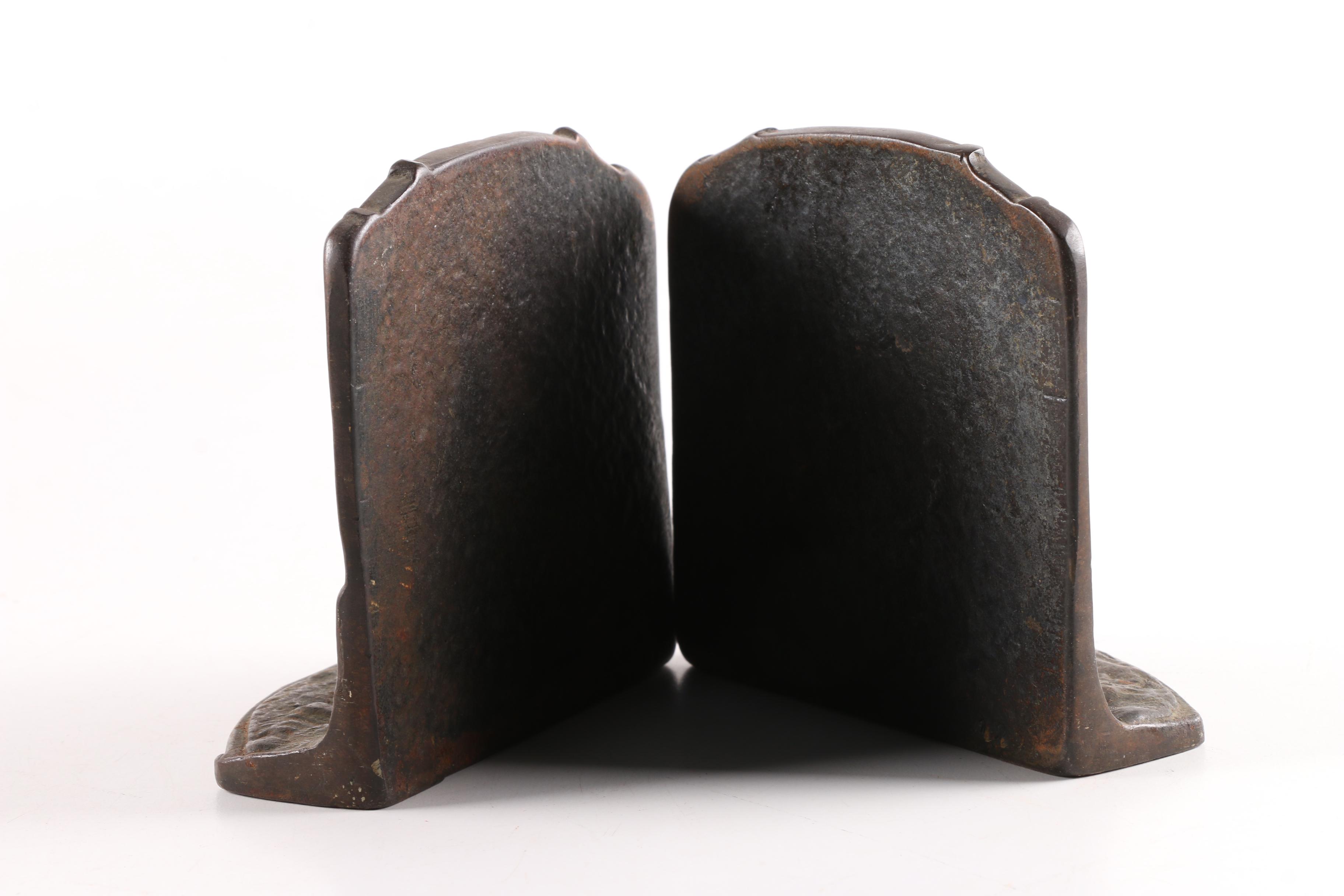 Vintage Cast Iron Bookends after Millet's "The Angelus" | EBTH
