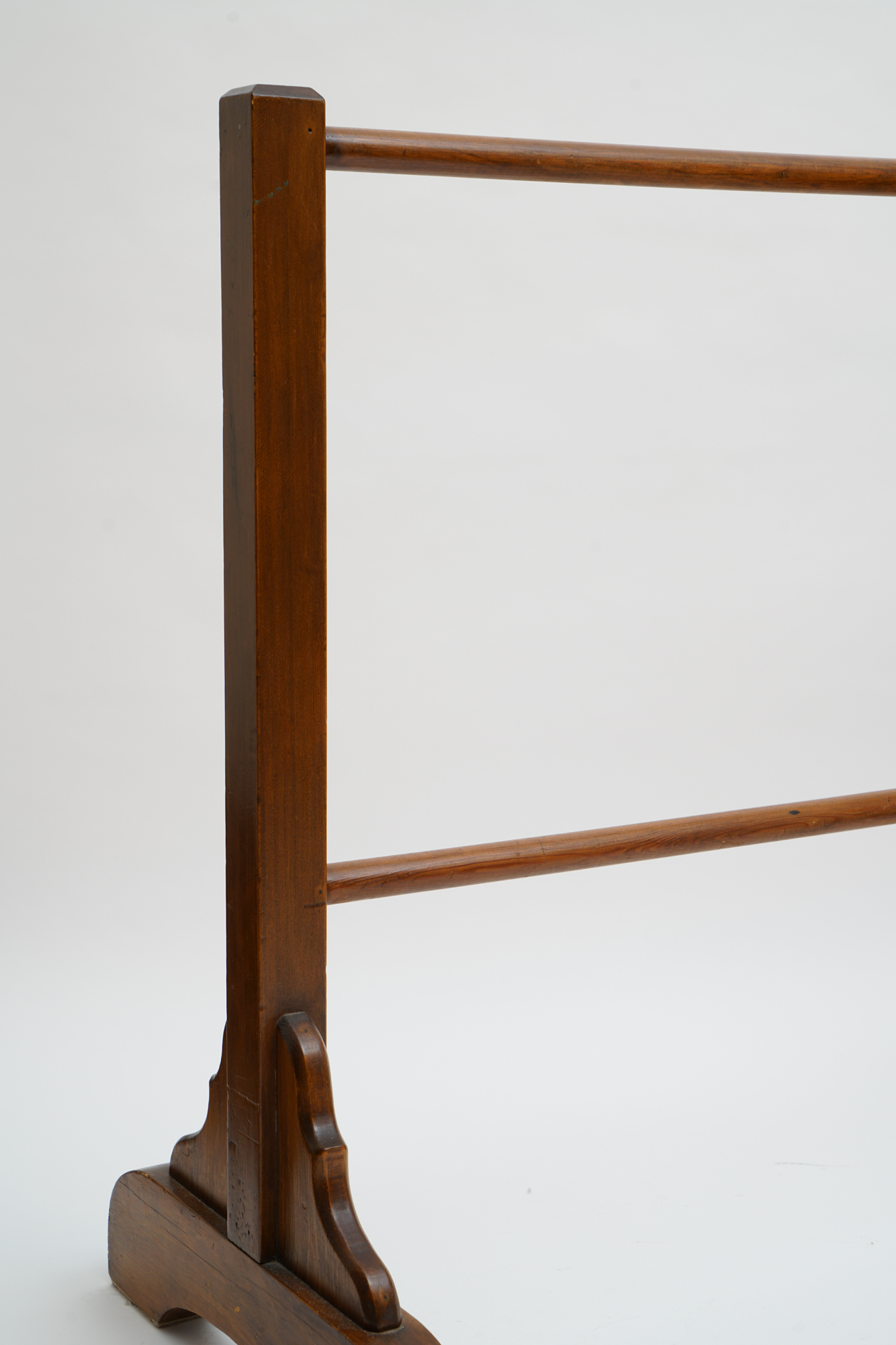 Arts and Crafts Style Wooden Quilt Rack | EBTH