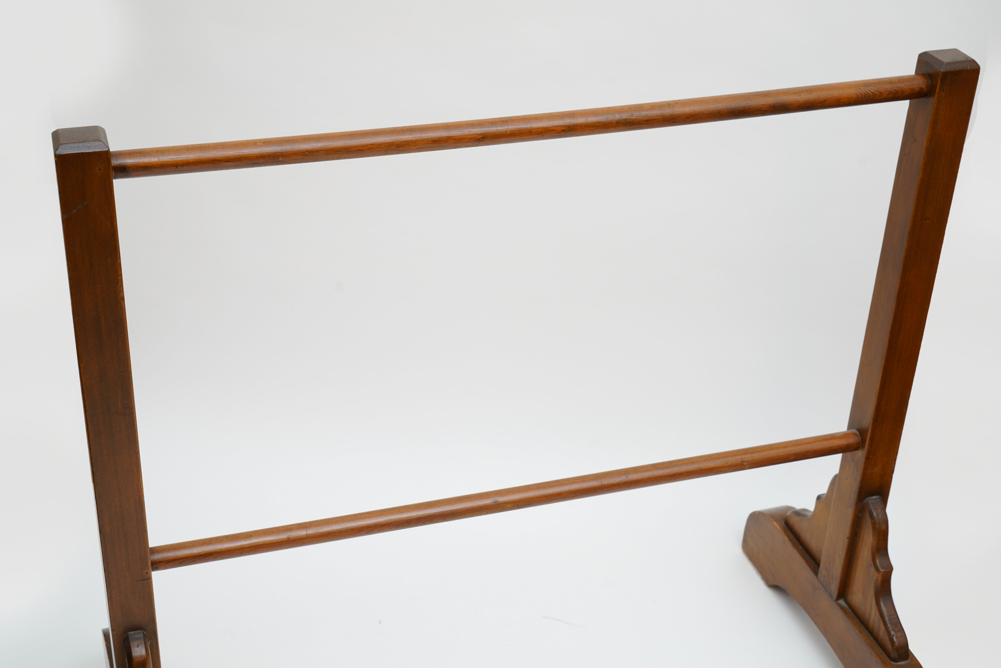 Arts and Crafts Style Wooden Quilt Rack | EBTH