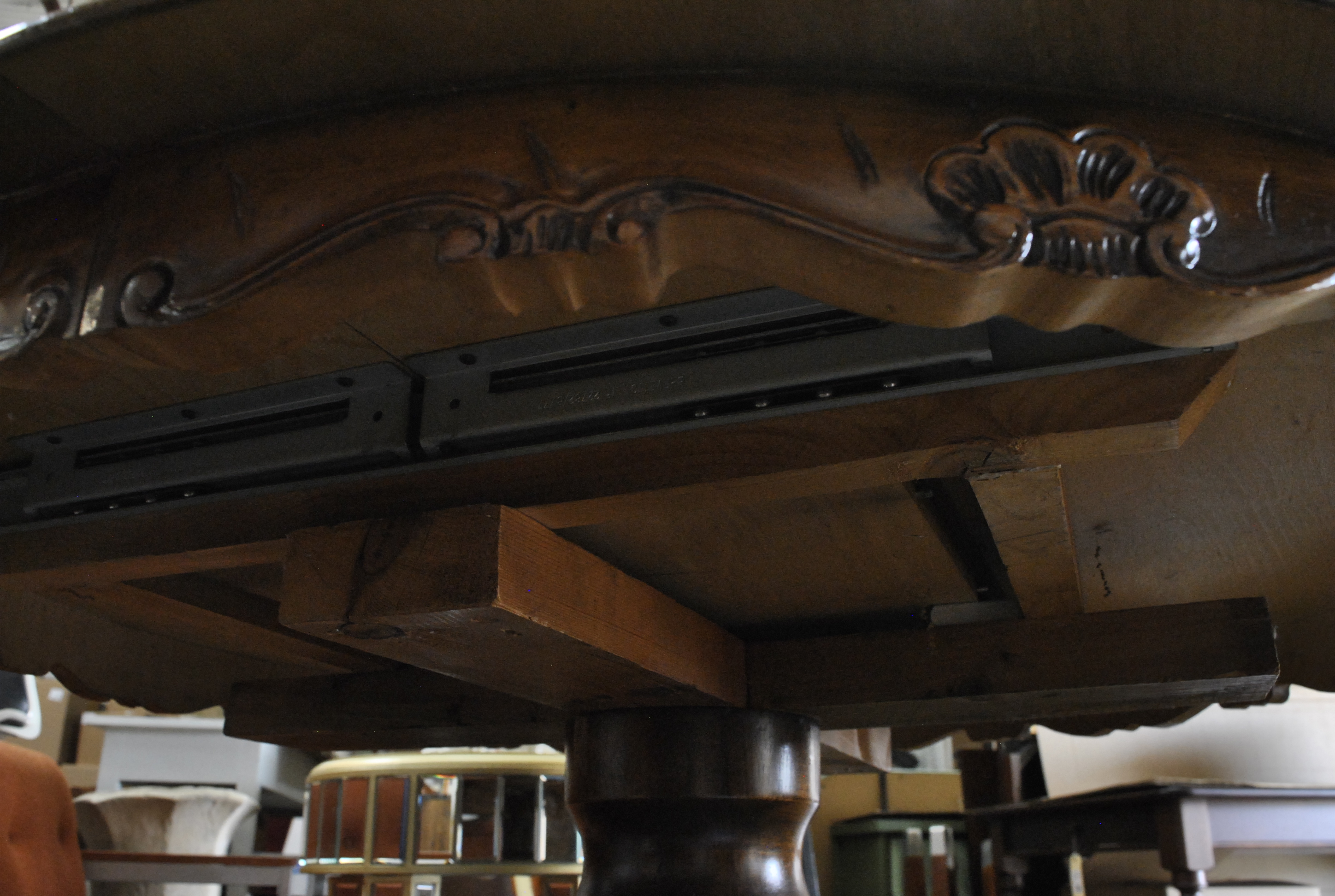 Rococo Style Baluster Pedestal Table | EBTH