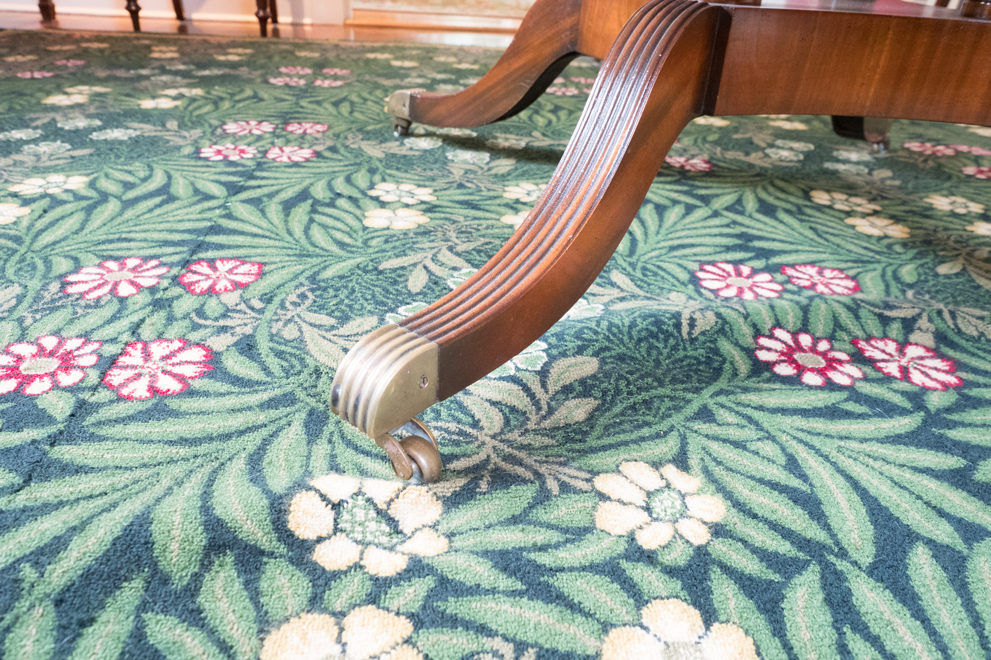 George III Style Mahogany Circular Pedestal Concentric Extending Dining ...