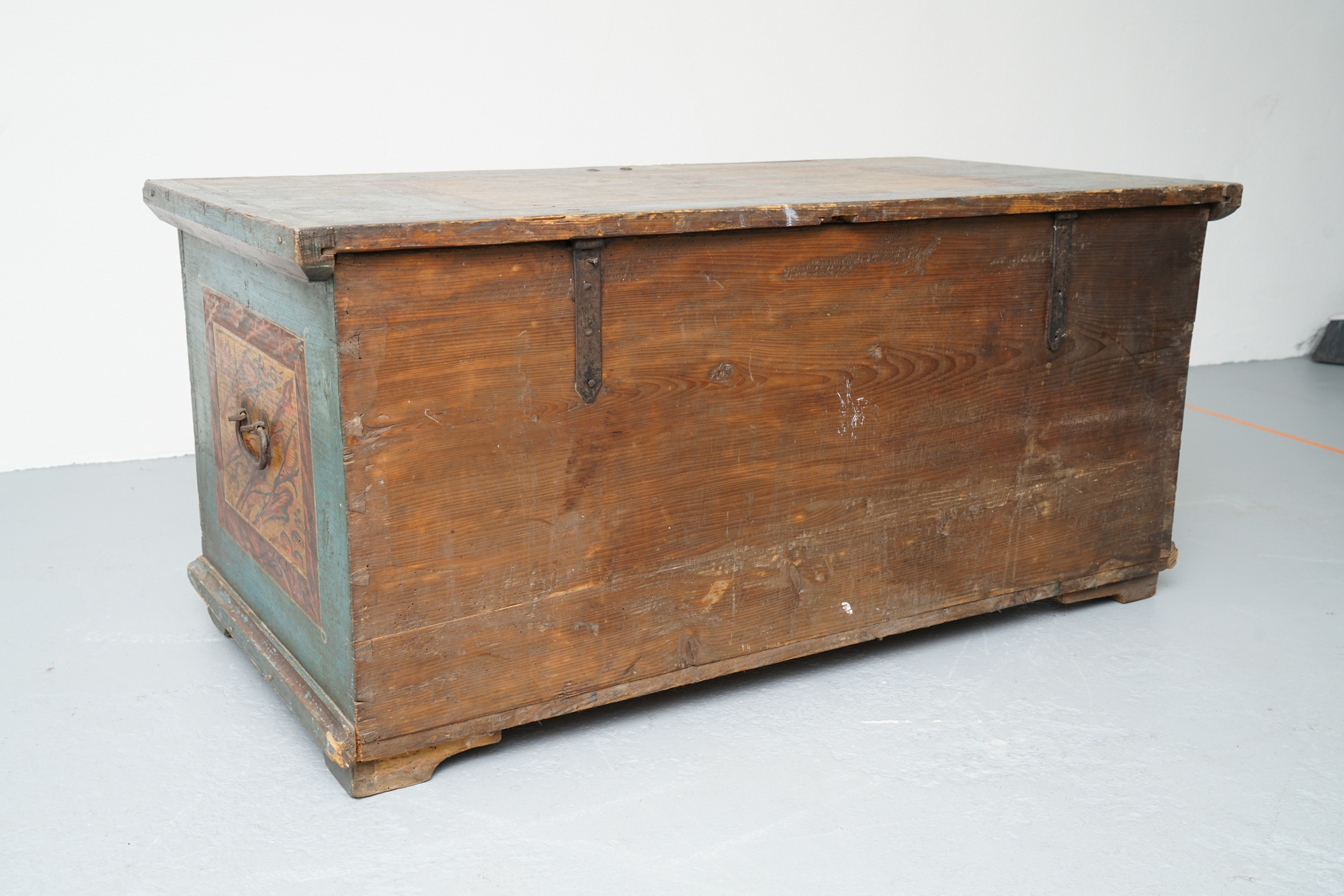 Early 19th Century Painted Pine Dowry Chest | EBTH