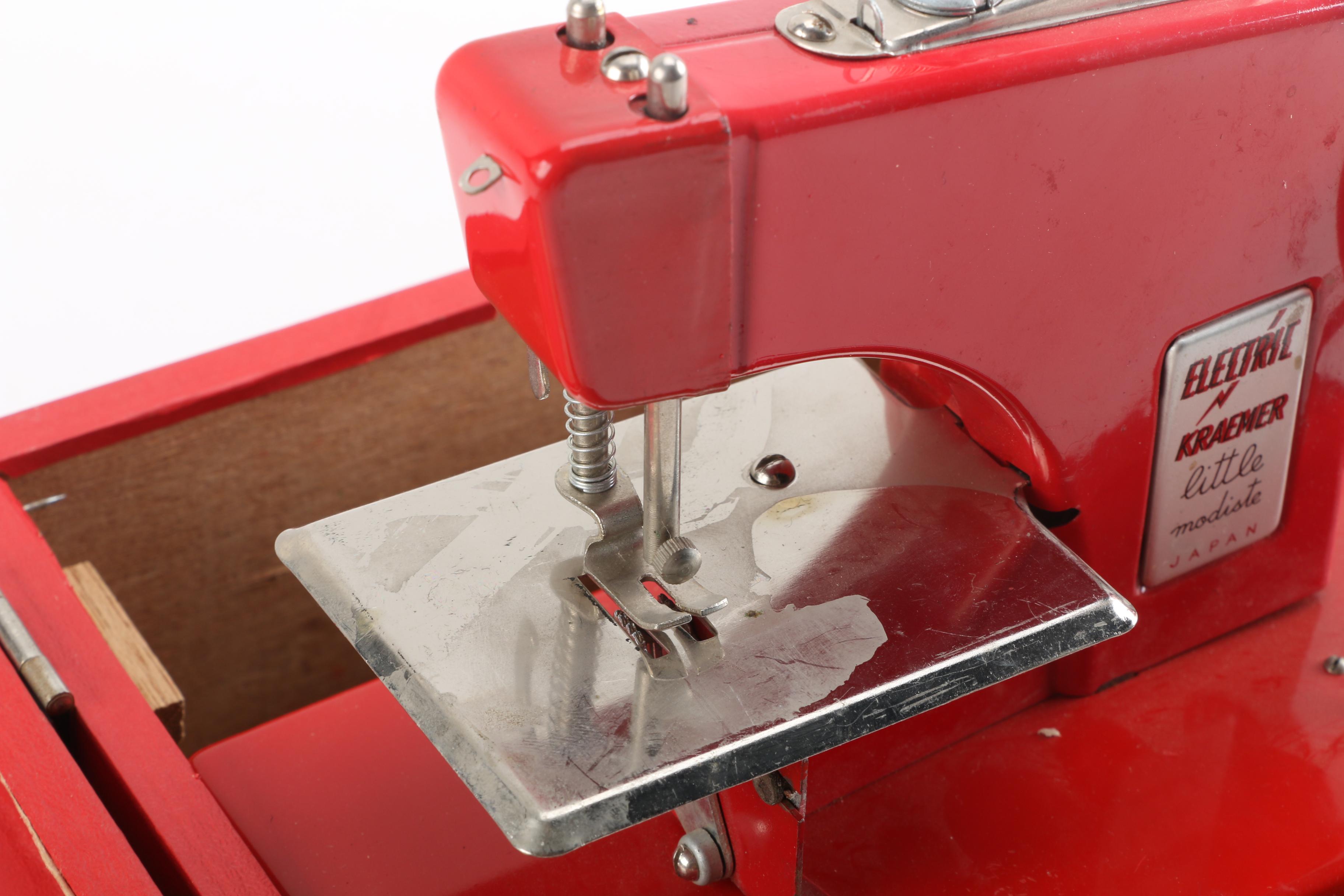 1950s Electric Kraemer "Little Modiste" Toy Sewing Machine | EBTH