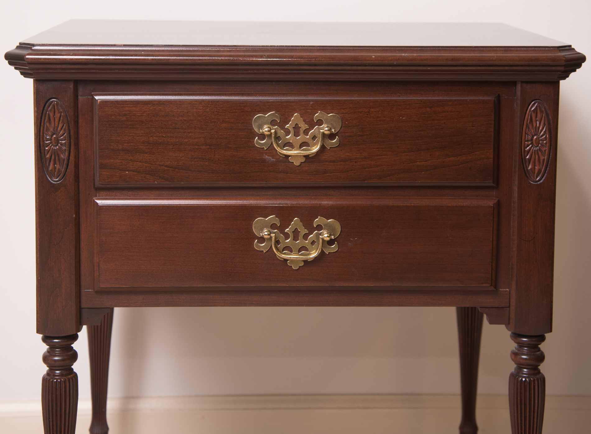 Colonial Revival Night Stands by Ethan Allen | EBTH