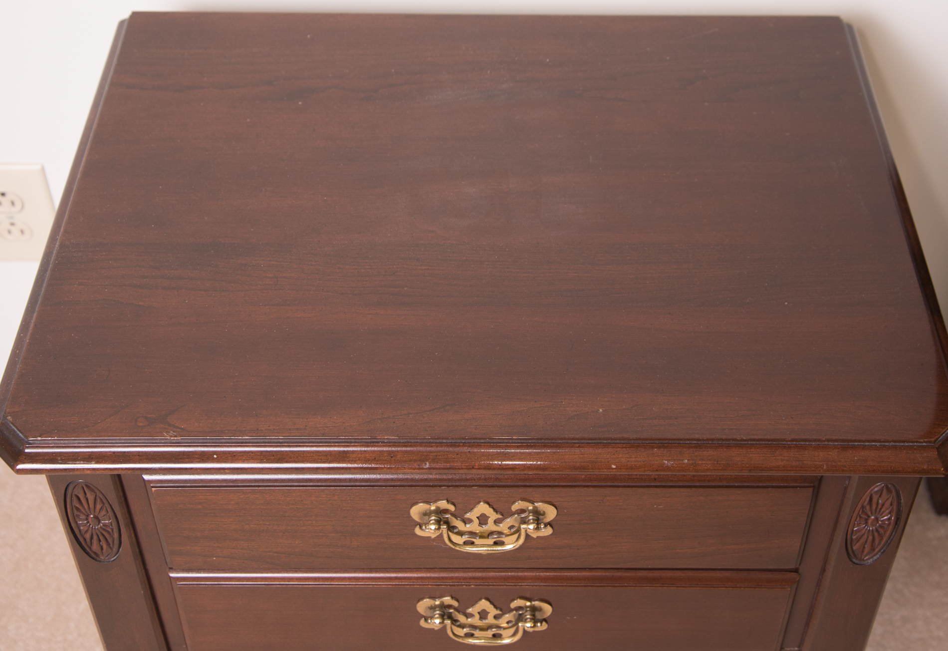 Colonial Revival Night Stands by Ethan Allen | EBTH