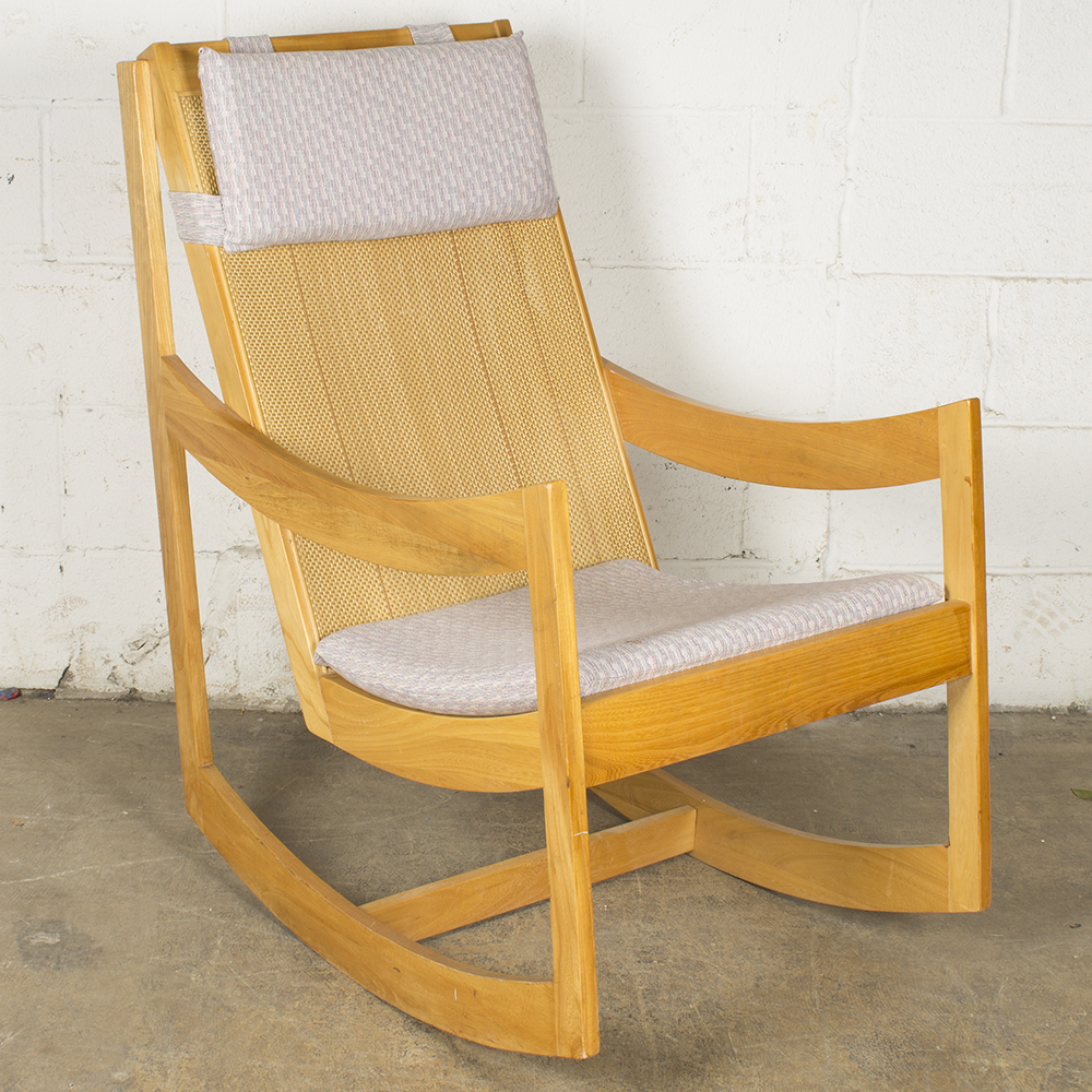 Mid Century Modern Rocking Chair by Paoli Chair Company | EBTH