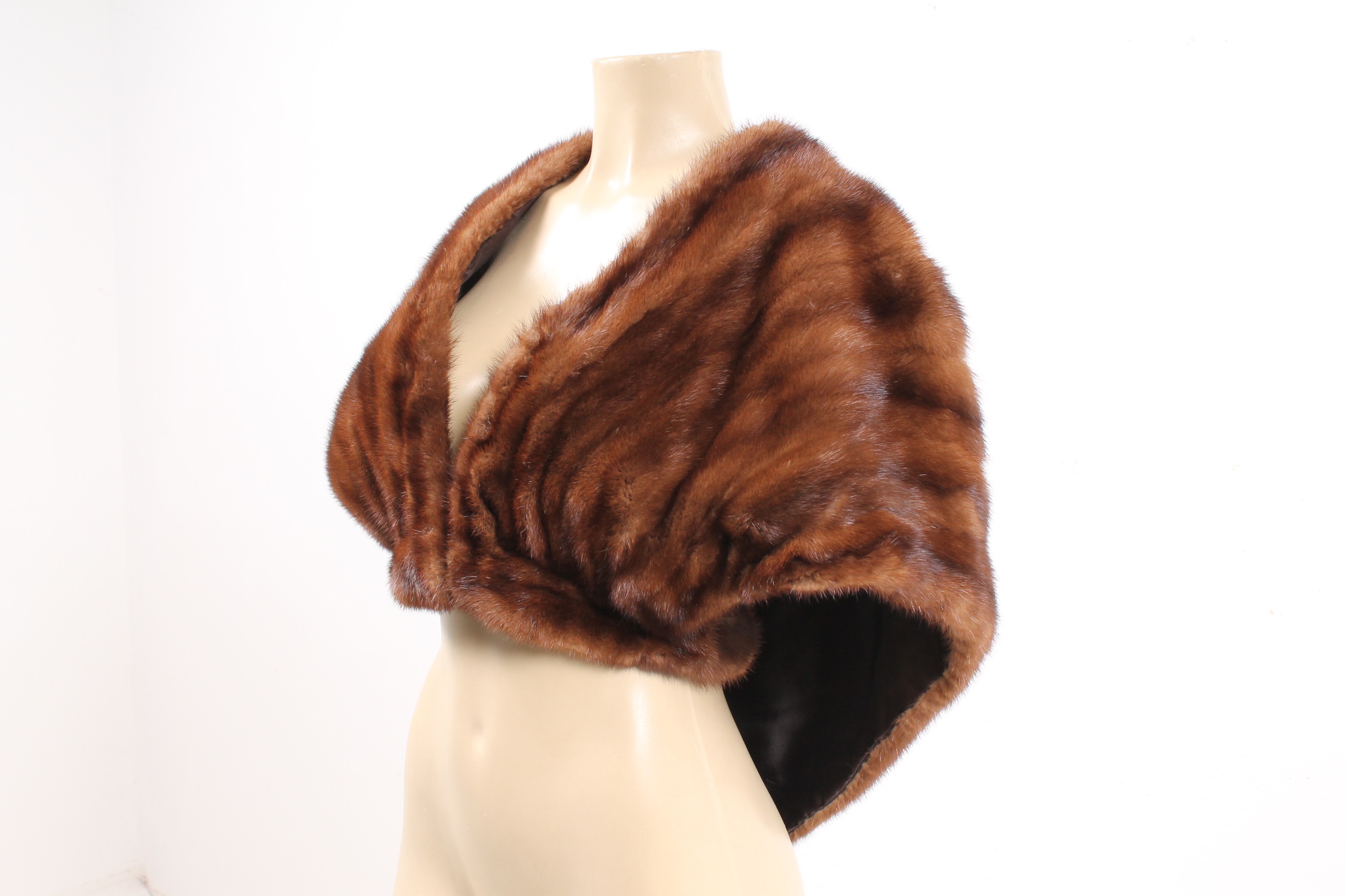 Vintage Mink Fur Capelet | EBTH