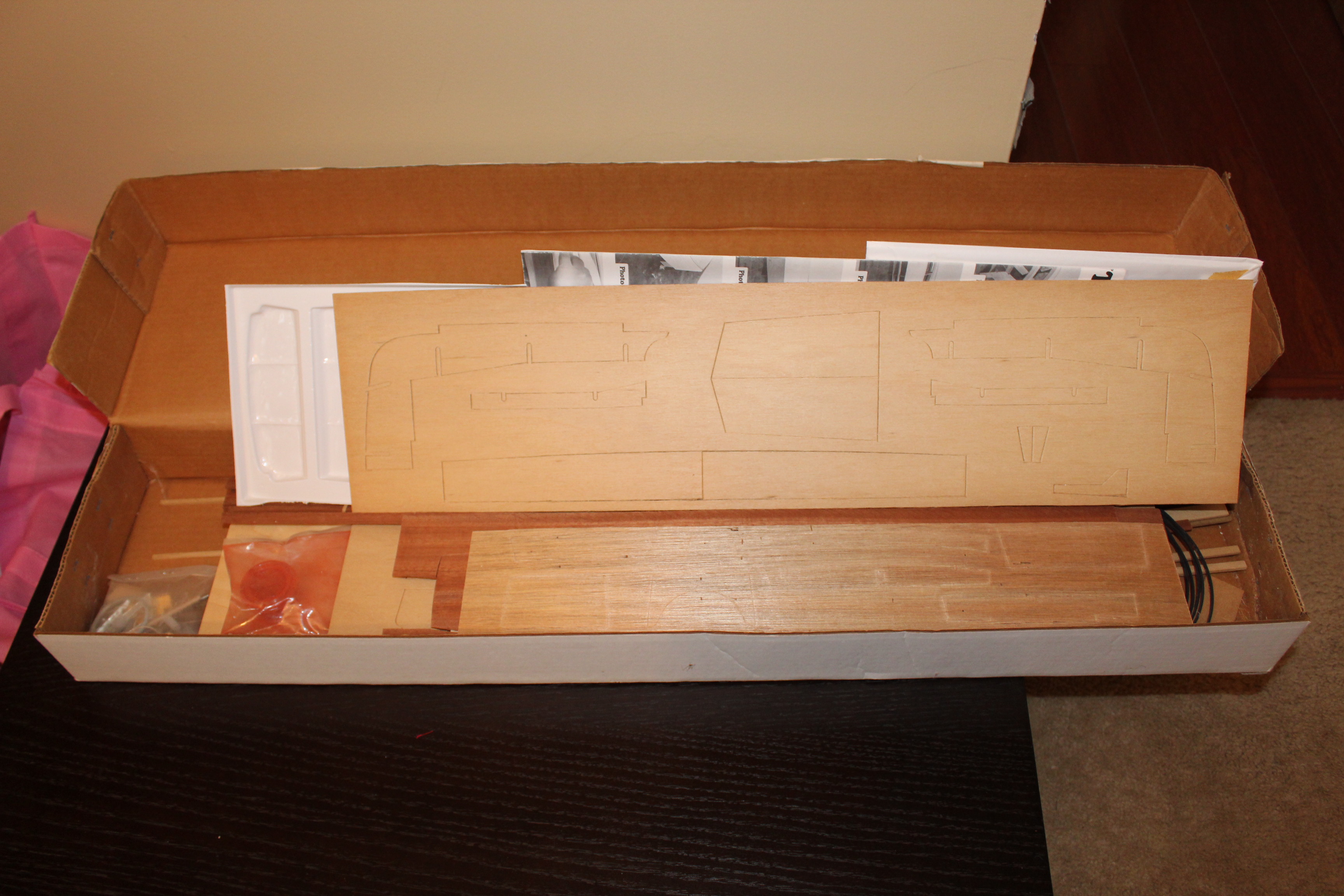 Vintage Dumas Boats "1947 16' Chirs Craft" Wooden Boat Model Kit | EBTH