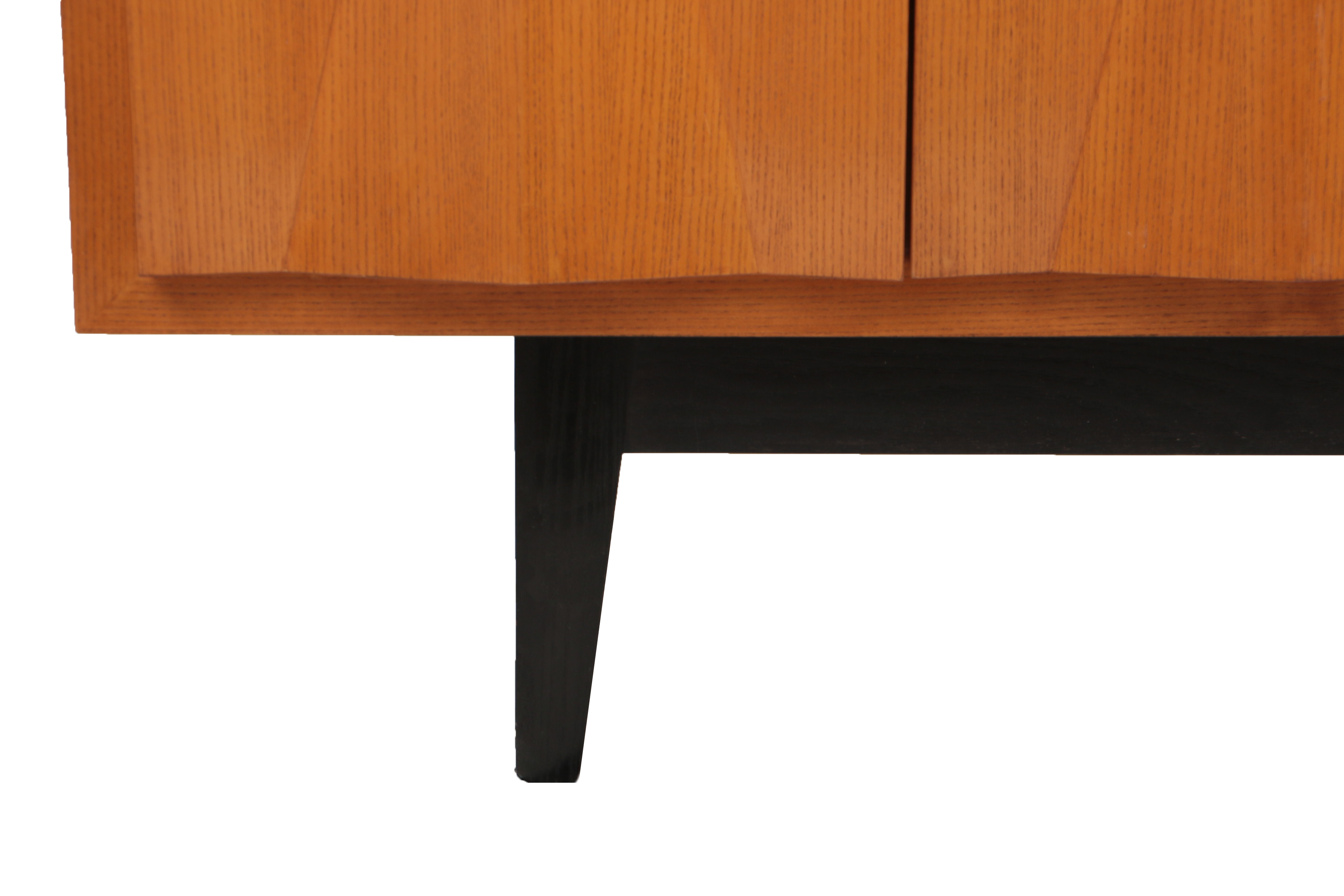 Holly Hunt Credenza with Faceted Doors and Drawers | EBTH