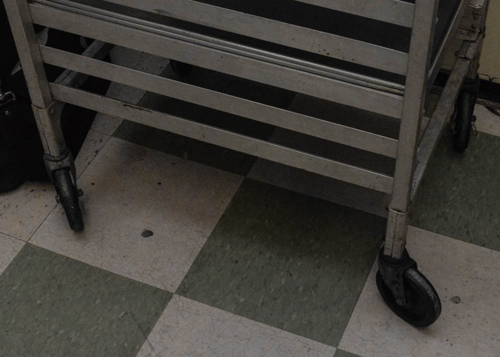 Commercial Rolling Racks and Sheet Pans | EBTH