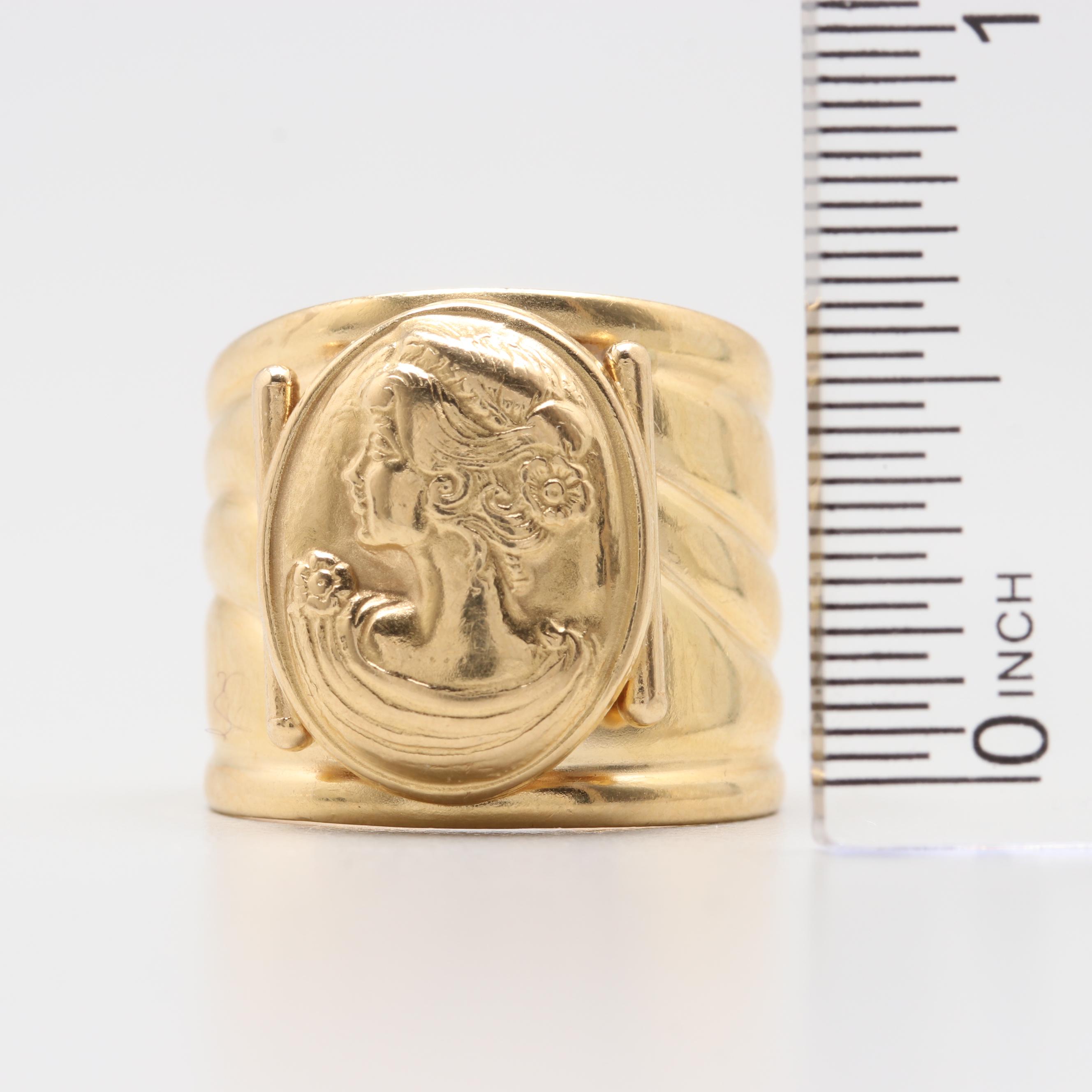 18K Yellow Gold Embossed Cameo Ring | EBTH