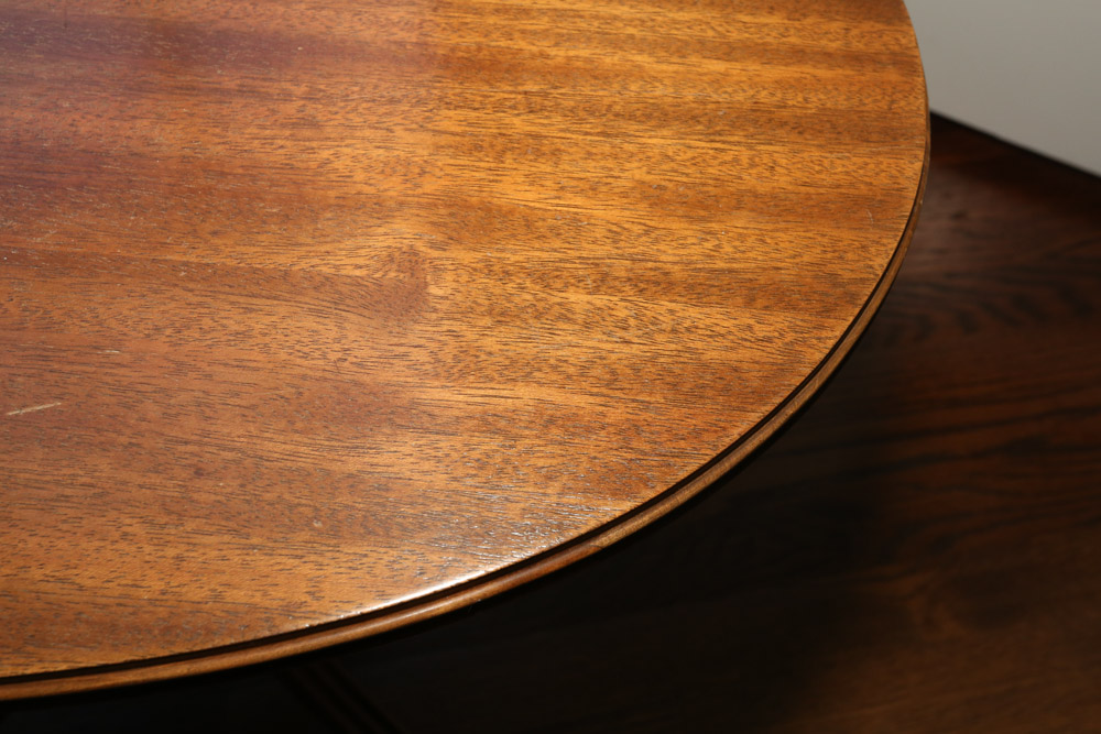 Federal Style Mahogany Pedestal Cocktail Table, 20th Century | EBTH