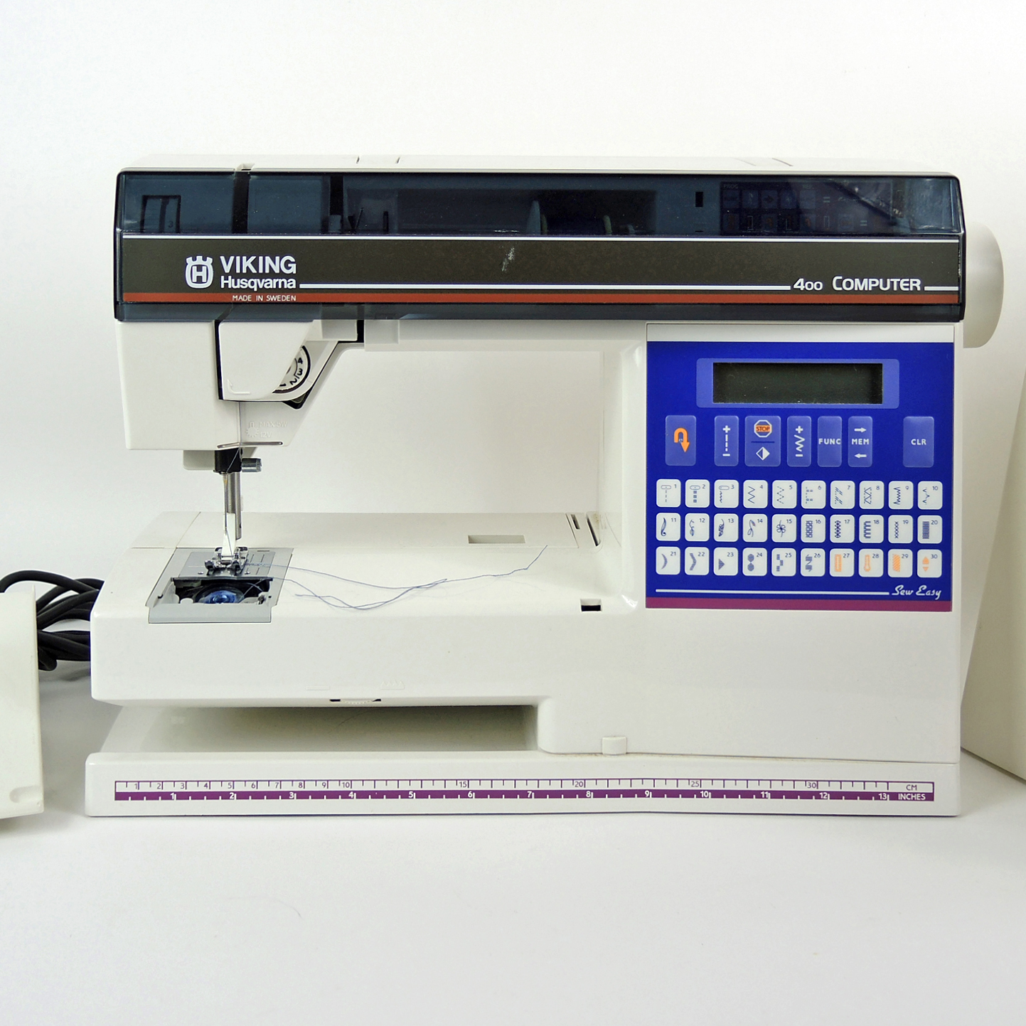 Husqvarna Viking 400 Sewing Machine | EBTH