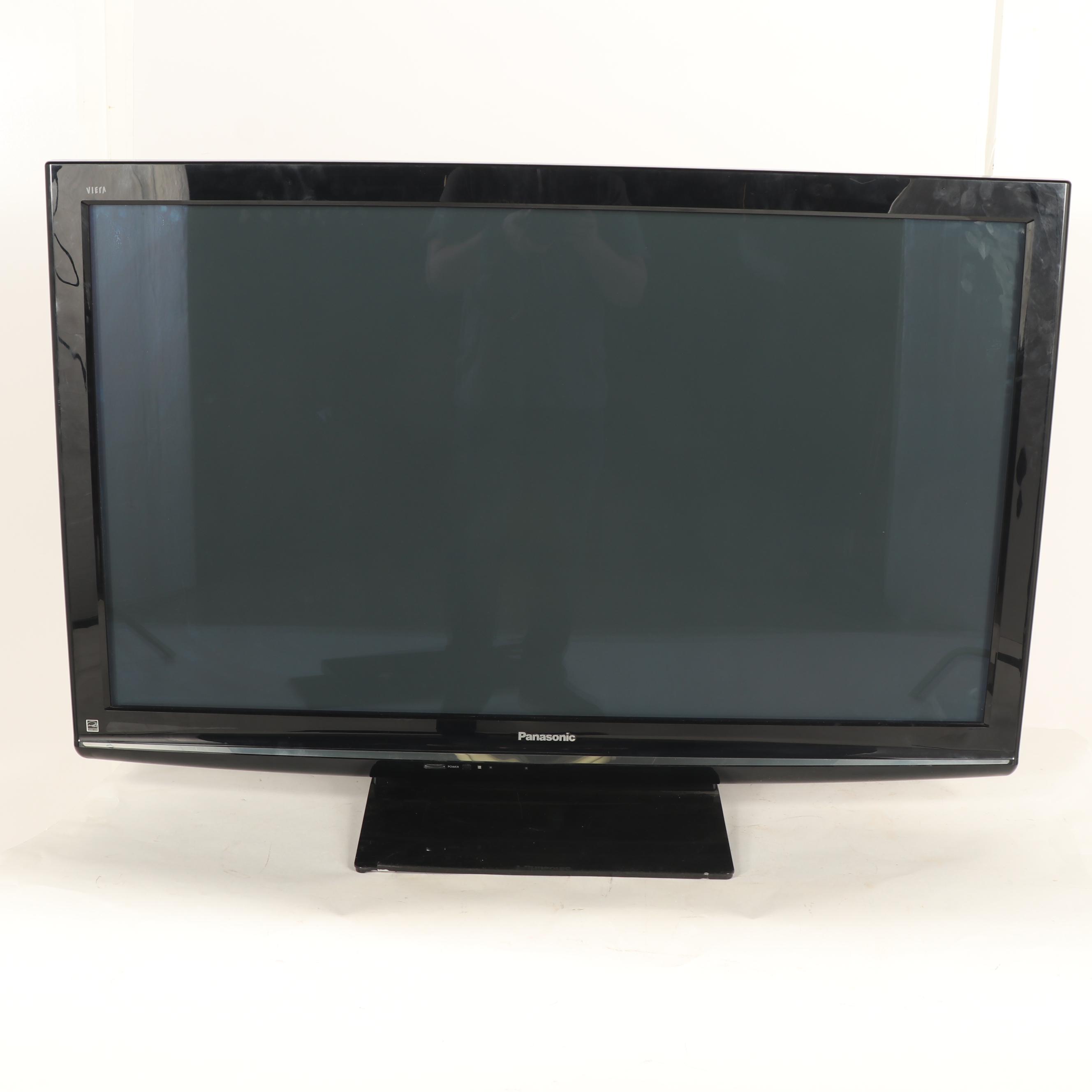 Panasonic Plasma 50" HDTV with Mounting Stand | EBTH
