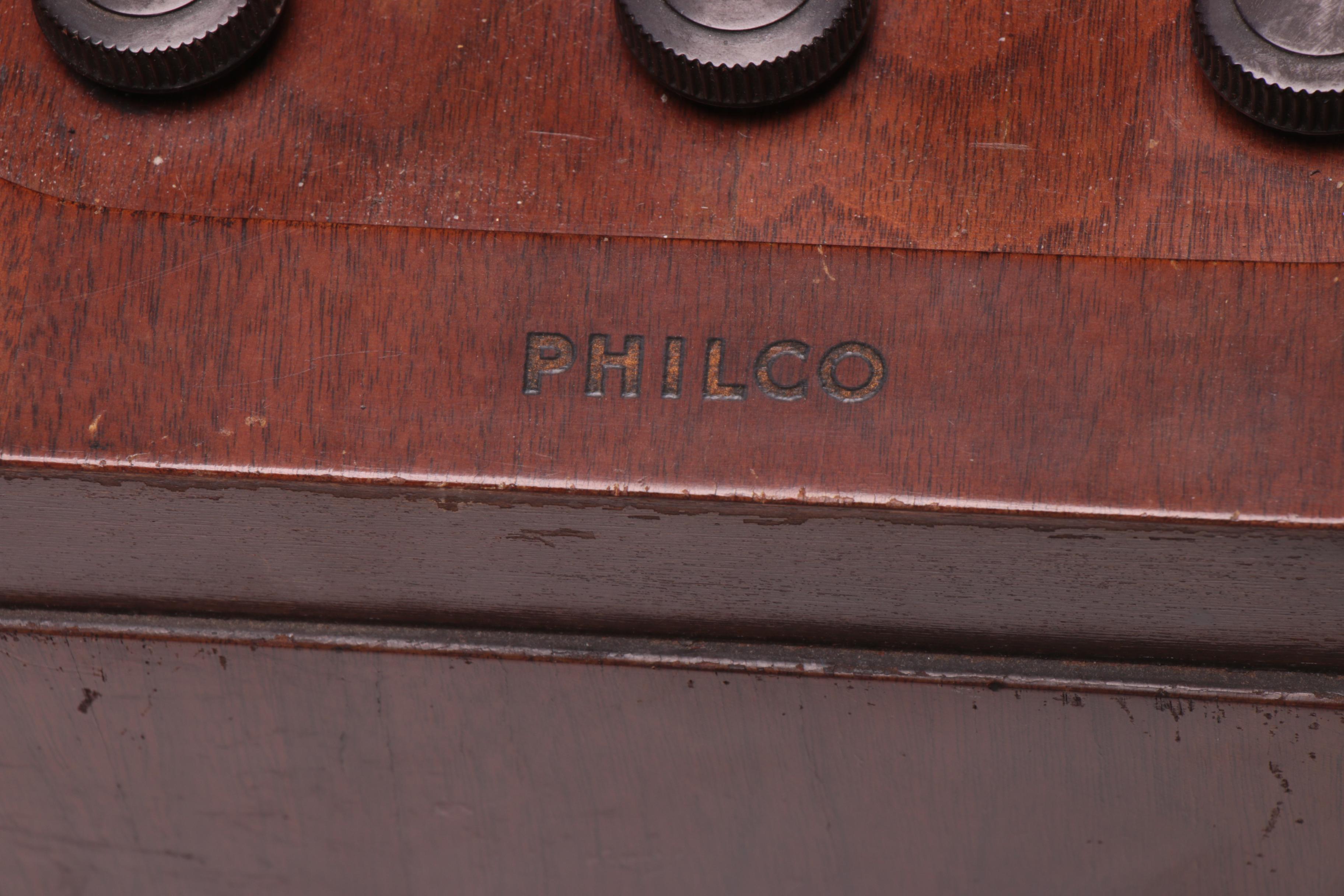 Philco Model 38-7 Art Deco Chairside Table, 1938 | EBTH