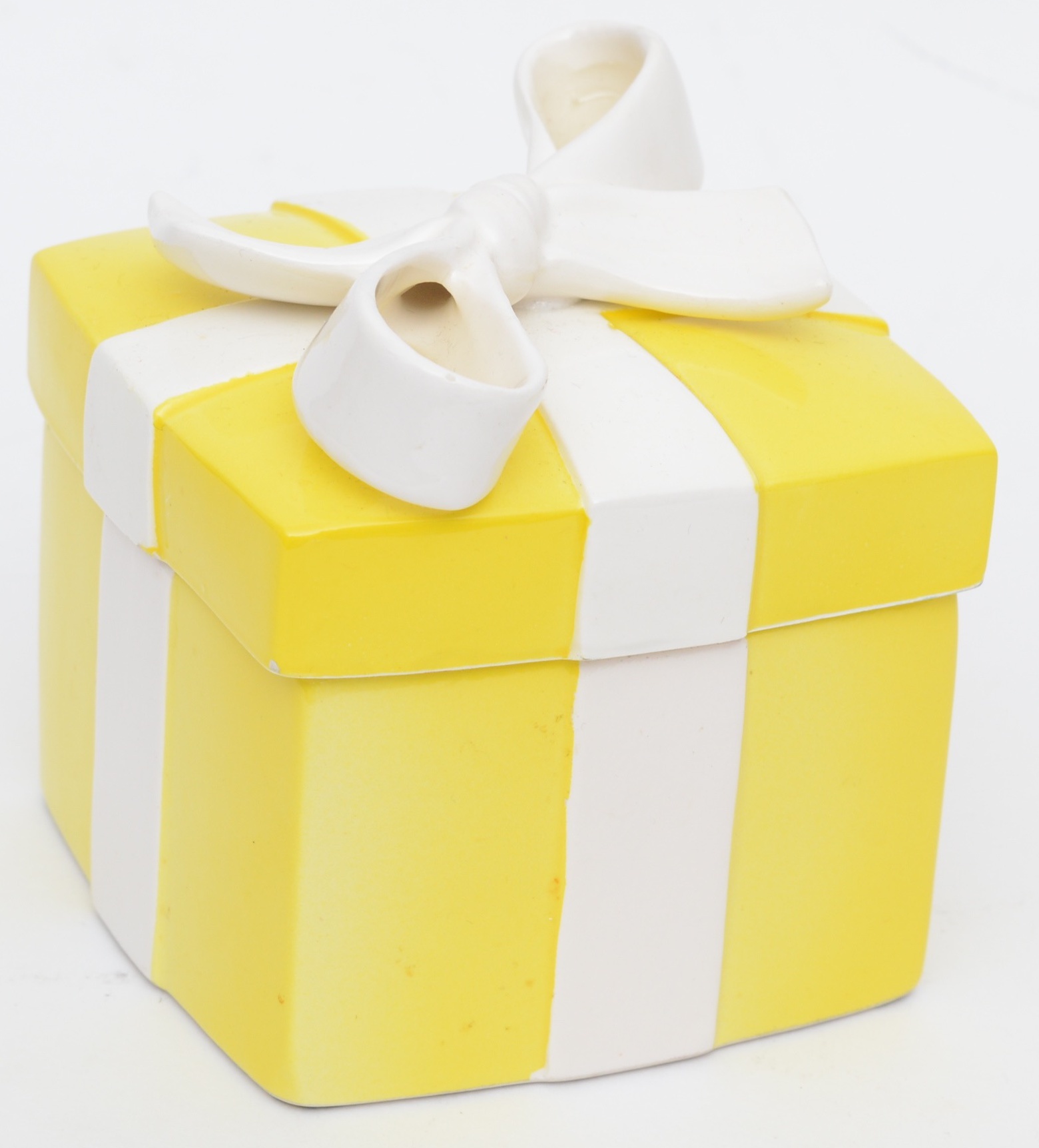 Fitz & Floyd Porcelain Yellow Gift Box | EBTH