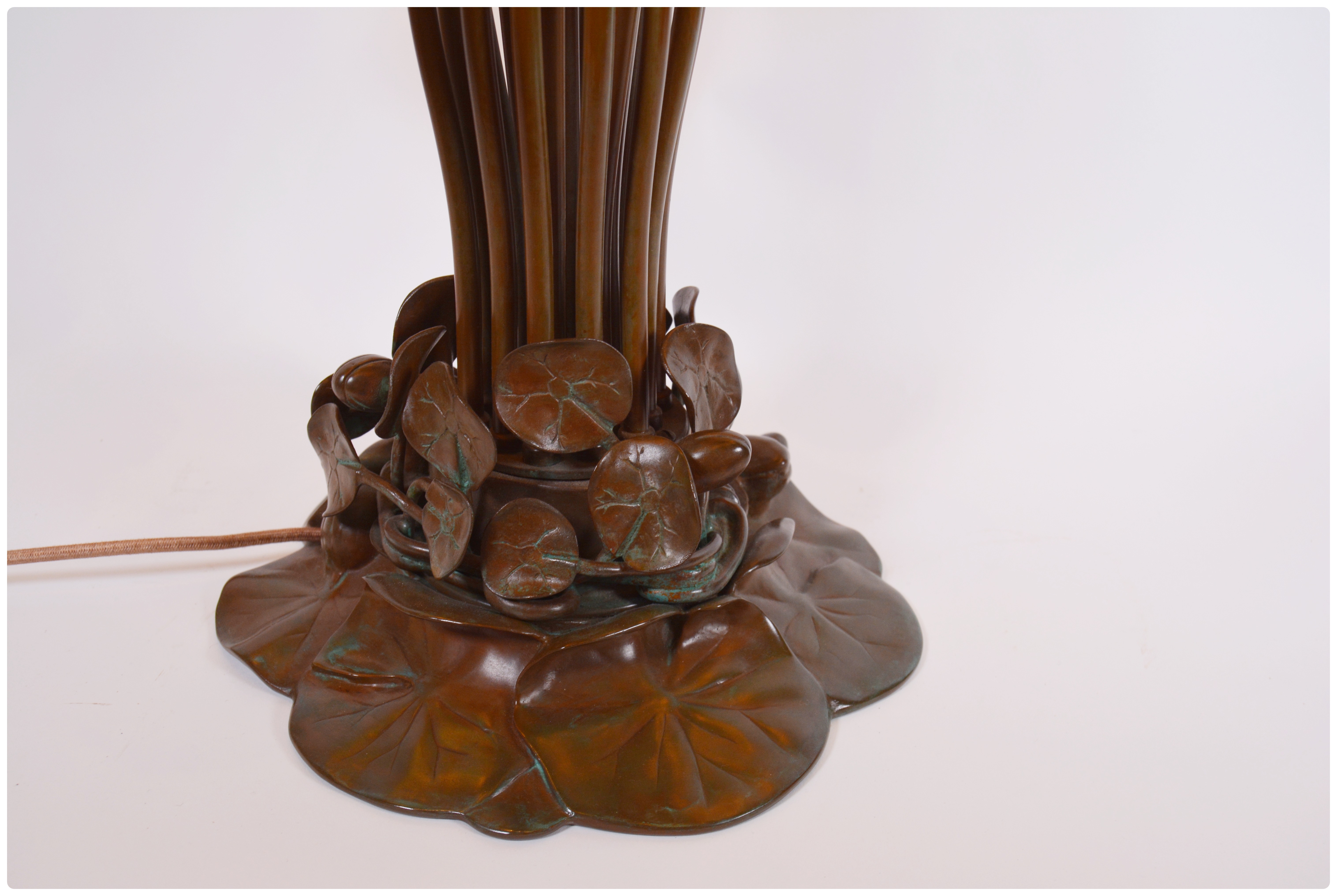 Buffalo Metal Works Bronze "Lily" Accent Lamp | EBTH