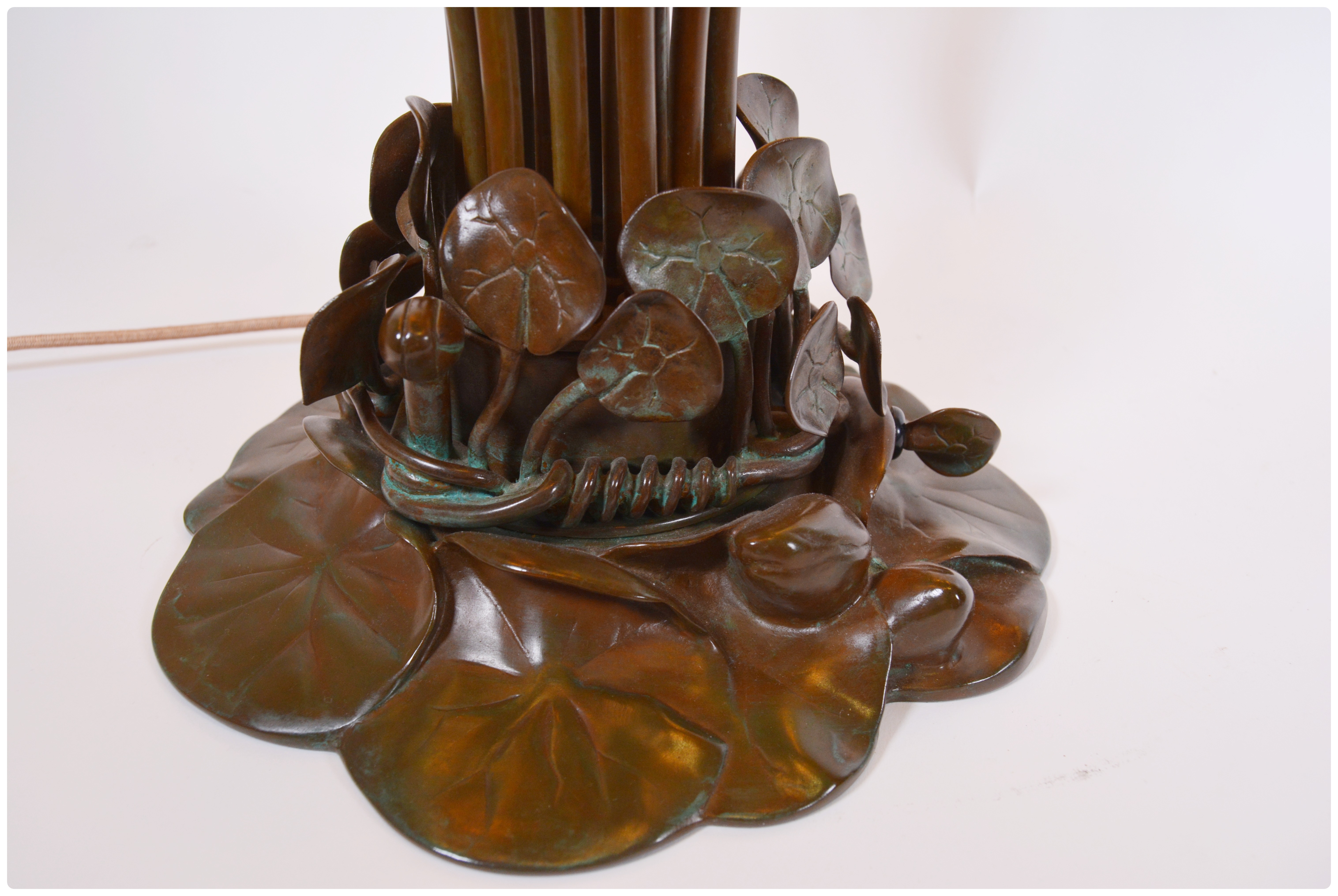 Buffalo Metal Works Bronze "Lily" Accent Lamp | EBTH